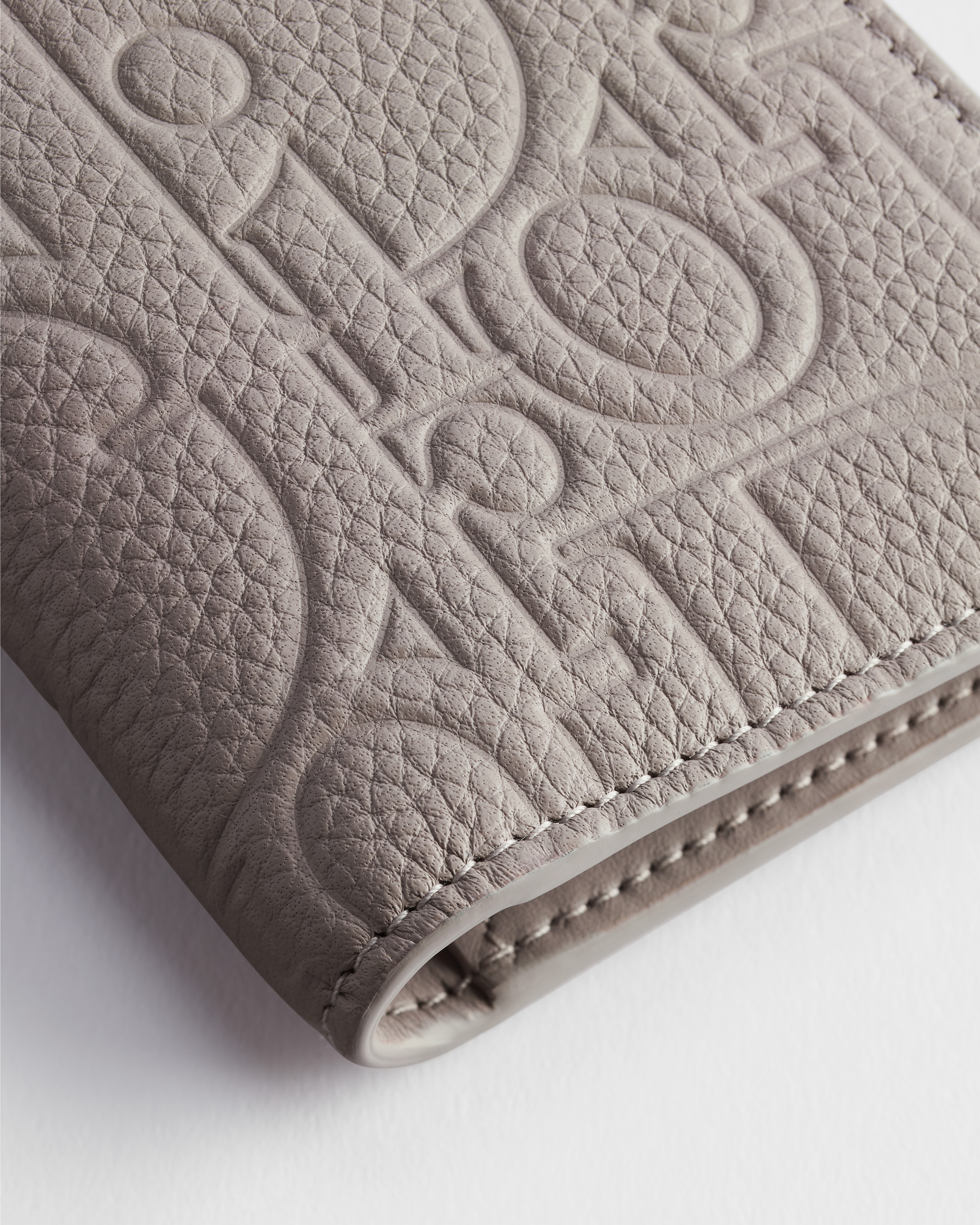 Bifold Card Holder Trianon Gray Dior Gravity Leather | DIOR