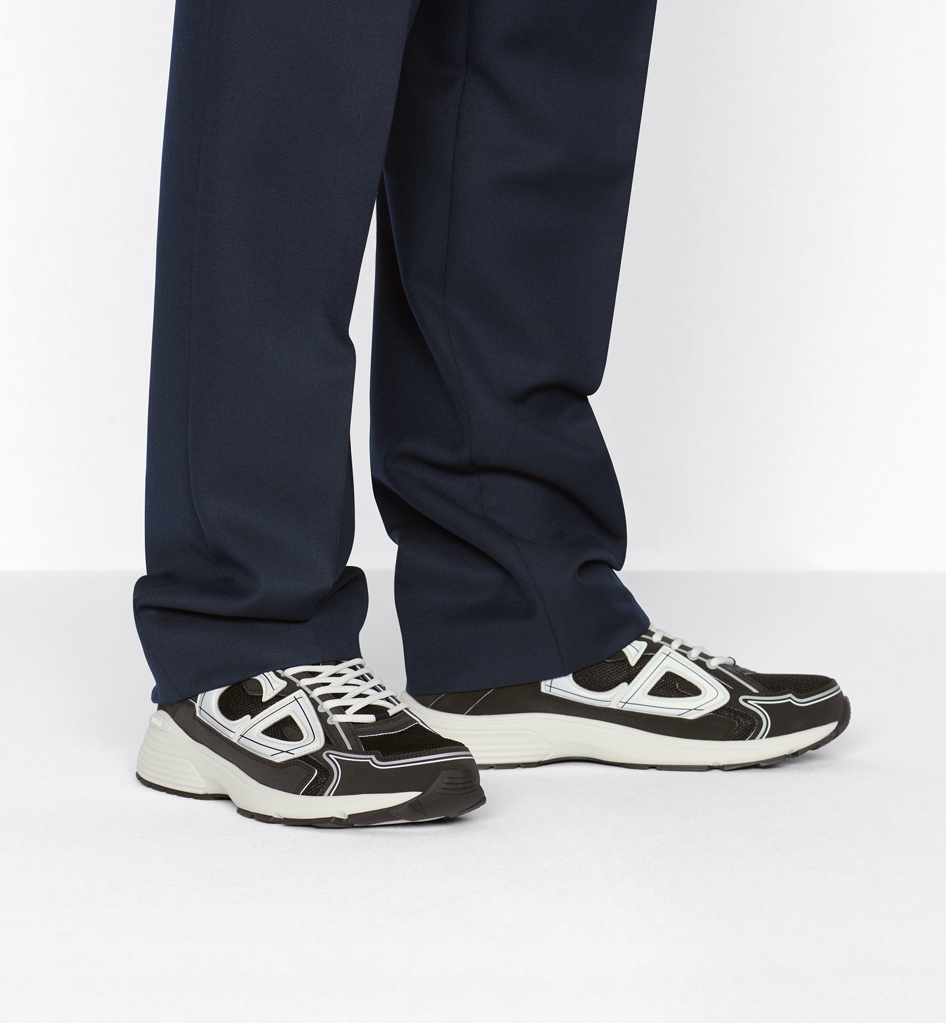 B30 Sneaker Black Mesh and Black Technical Fabric | DIOR