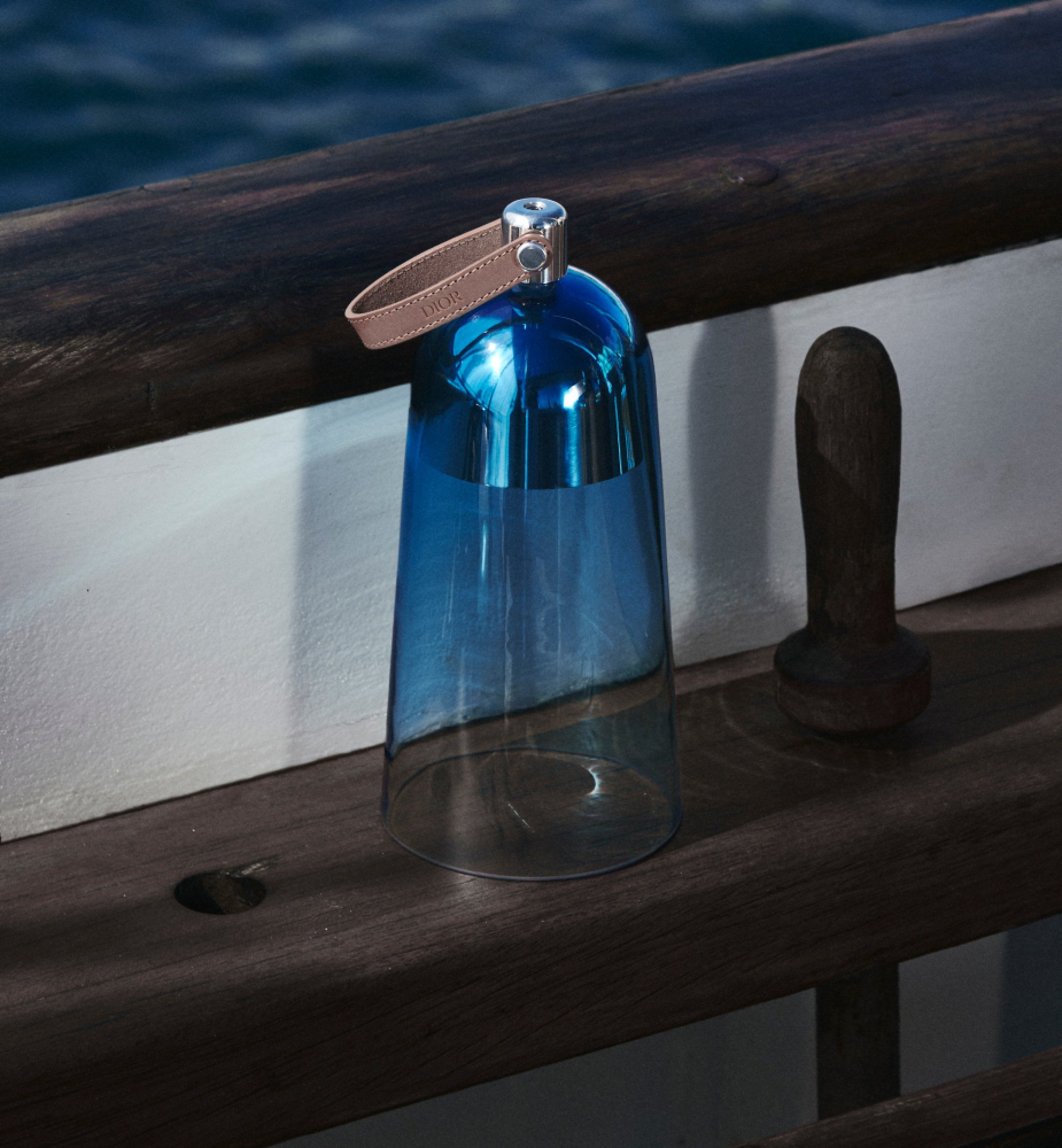 Lantaarn Blauwe Corolla | DIOR