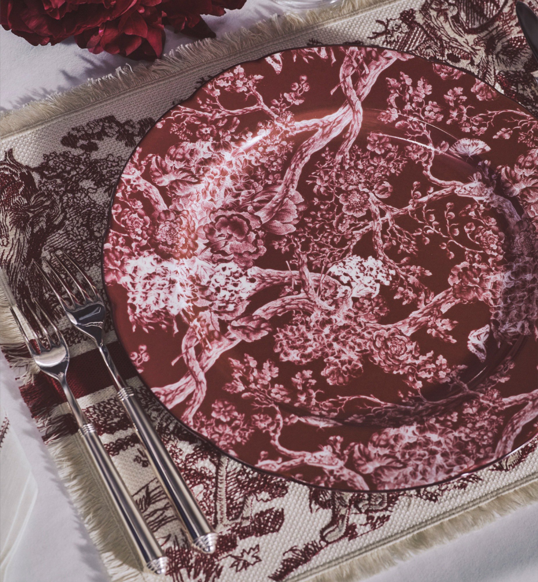 Decorative Plate Burgundy Toile de Jouy | DIOR