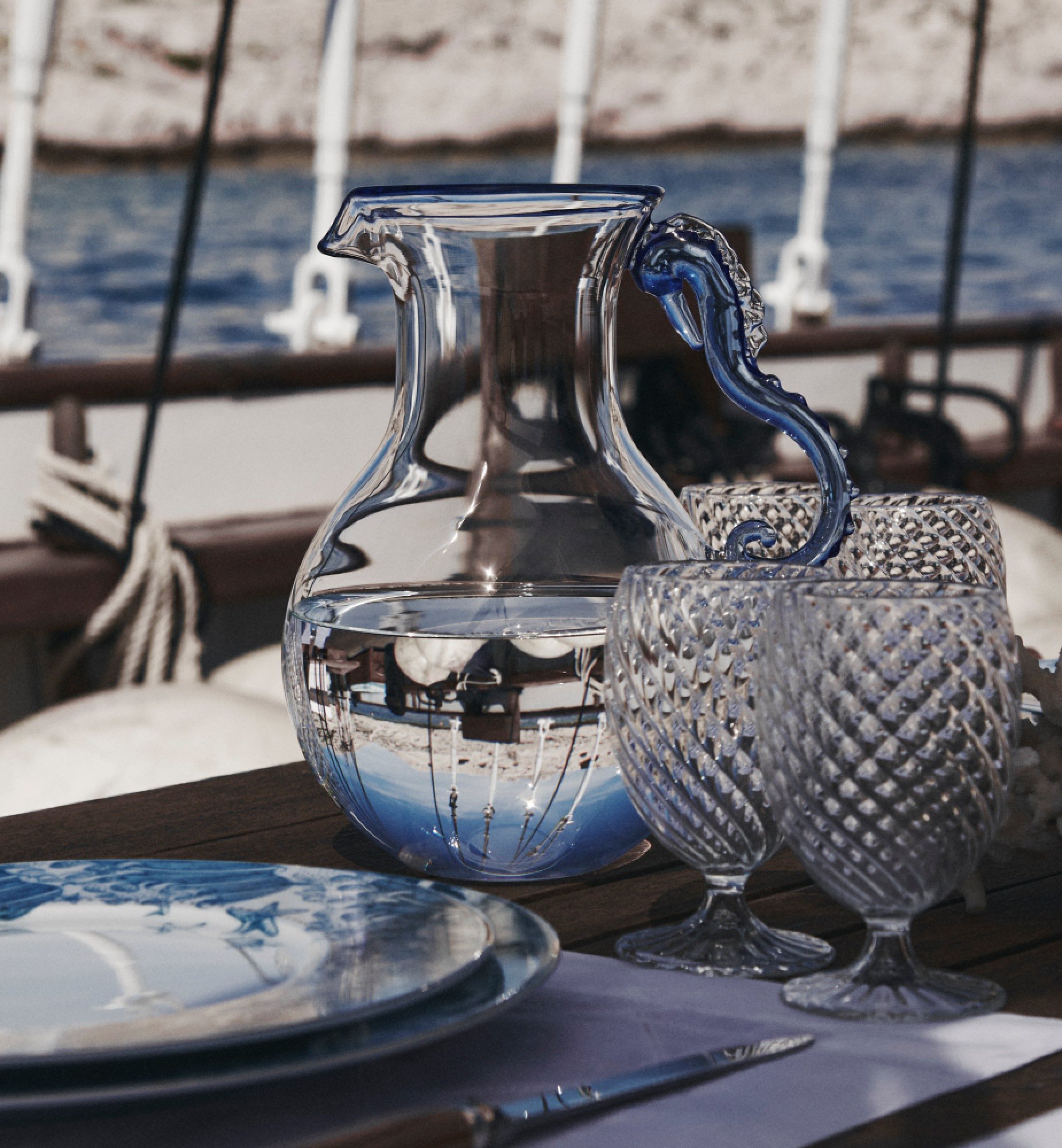 Karaf La Vague, handvat in de vorm van een blauw zeepaardje | DIOR