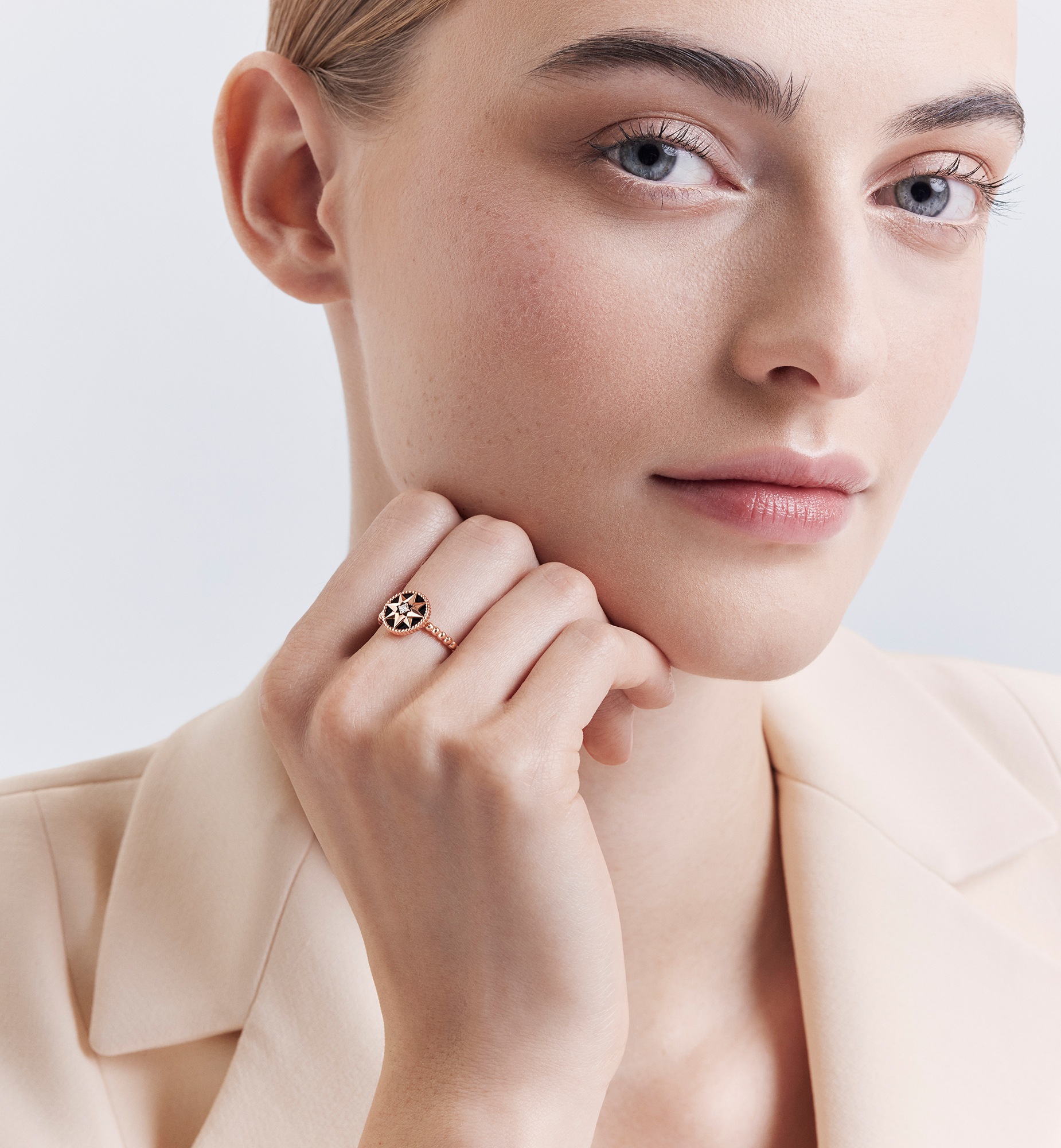 Bague Rose des Vents Or rose, diamant et onyx | DIOR