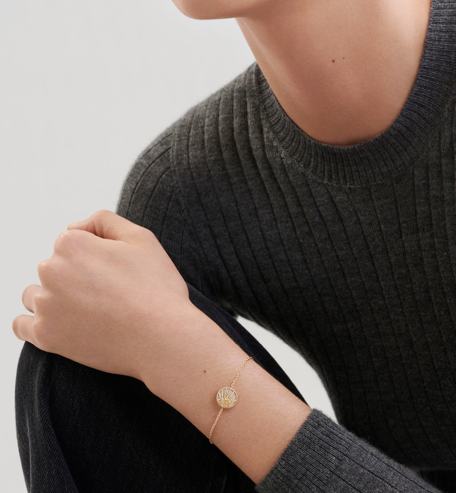 Rose Céleste Bracelet Yellow and White Gold, Diamond, Mother-of-Pearl and Onyx | DIOR