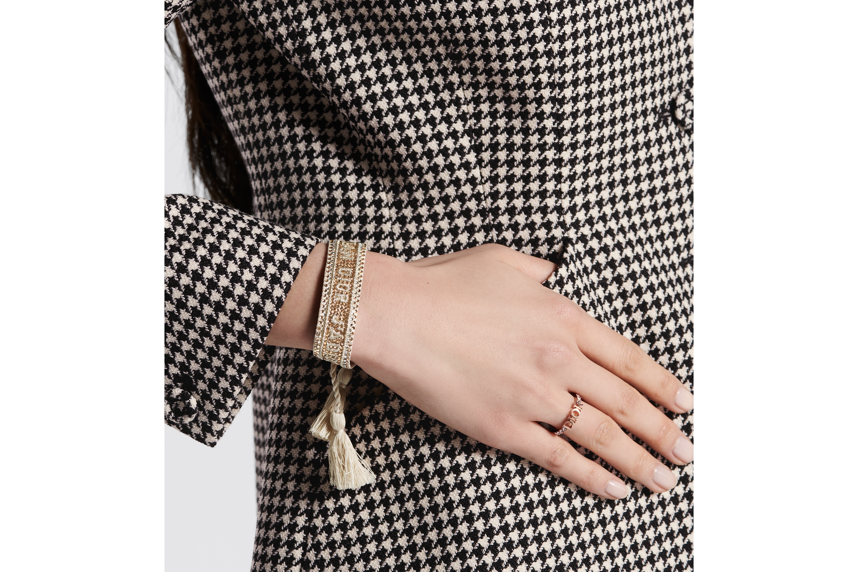 Dio(r)evolution Ring Pink-Finish Metal and Pink Crystals | DIOR