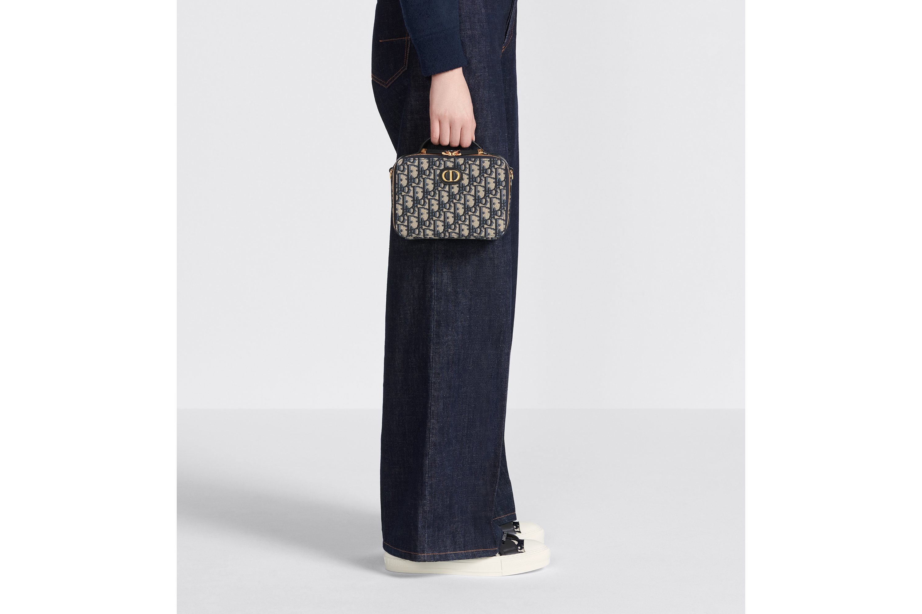 30 Montaigne Box Bag Blue Multicolor Dior Oblique Jacquard | DIOR