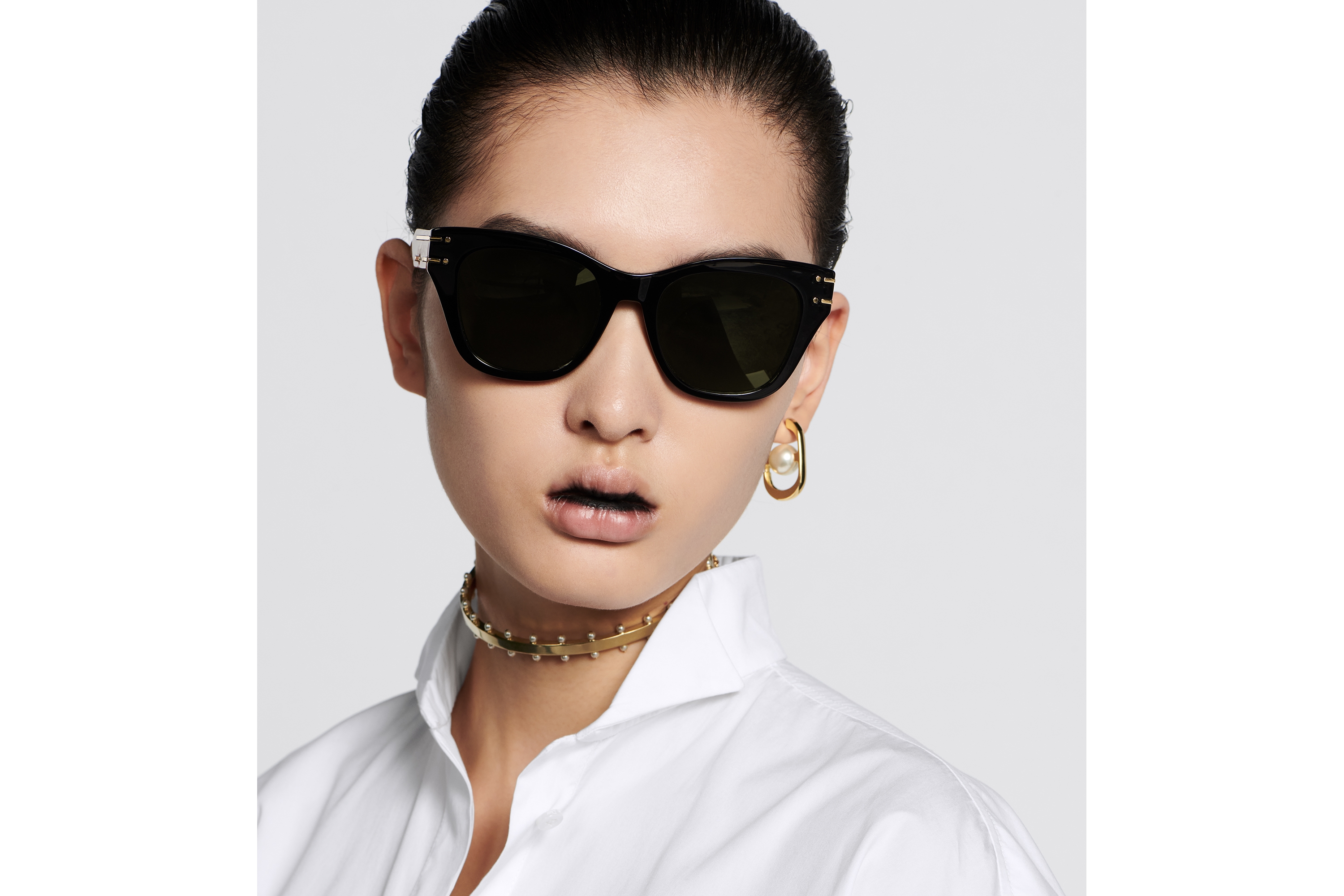 DiorSignature B4I Butterfly-Sonnenbrille in Schwarz | DIOR