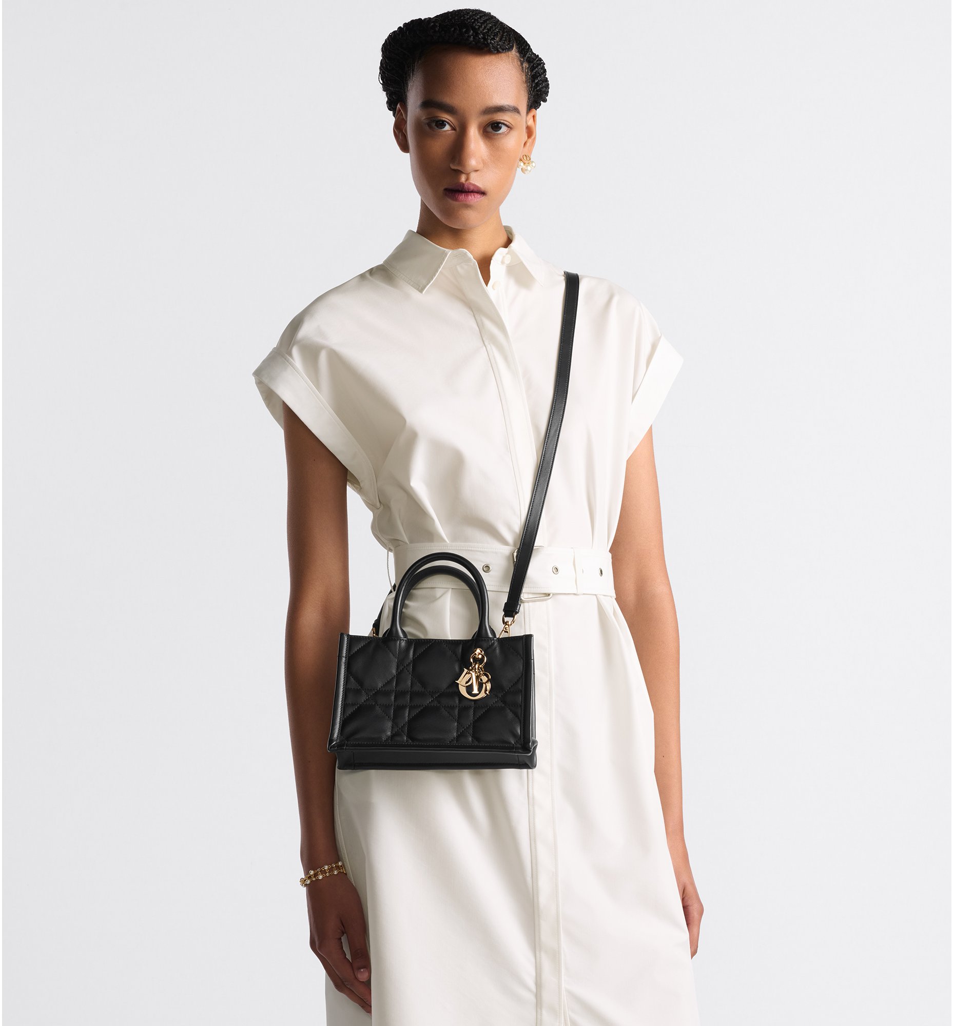 Mini Dior Book Tote Black Macrocannage Calfskin (21.5 x 13 x 7.5 cm) | DIOR