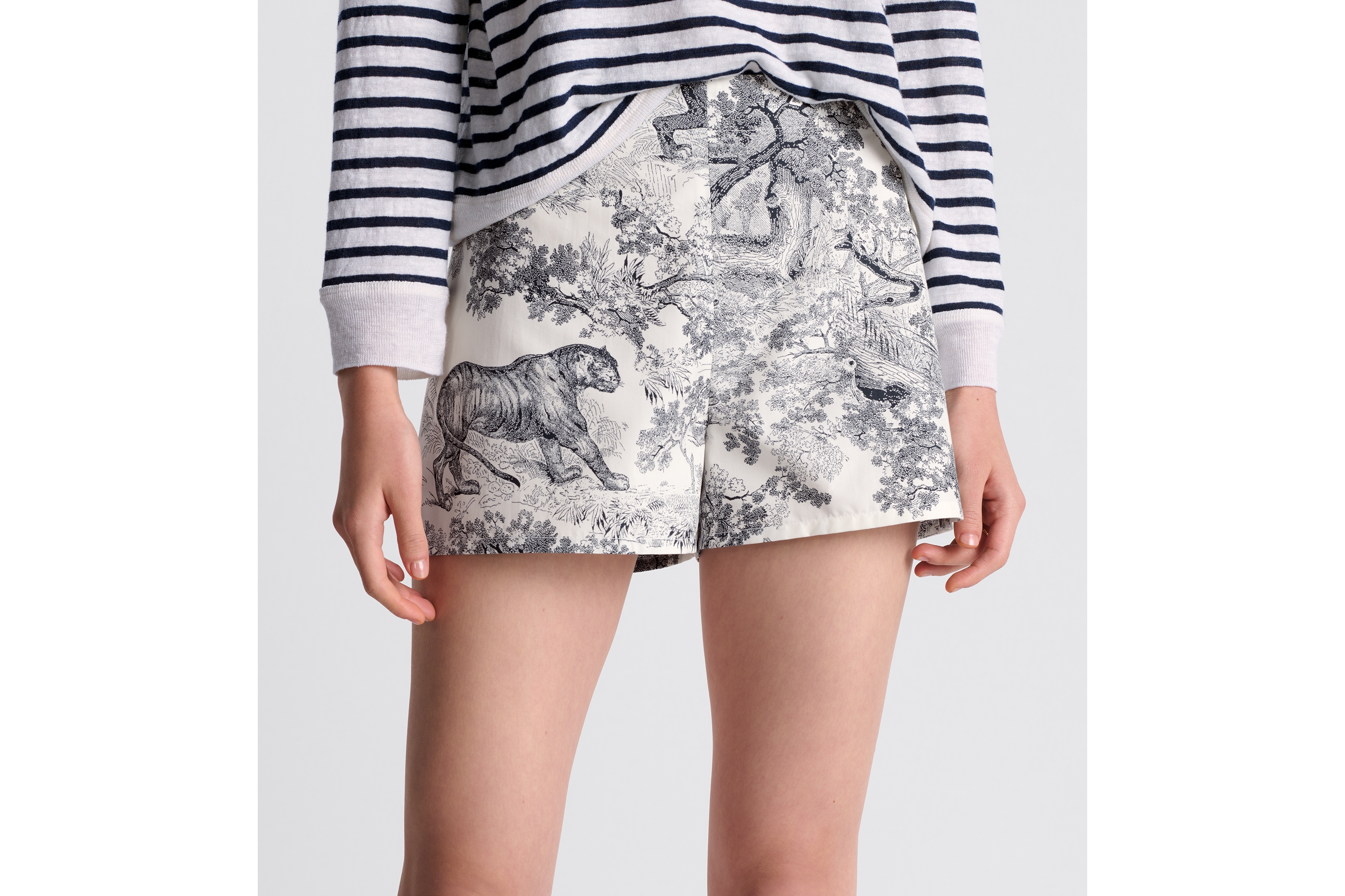 Korte broek uit de Dioriviera-lijn Wit en marineblauw poplin van katoen ...