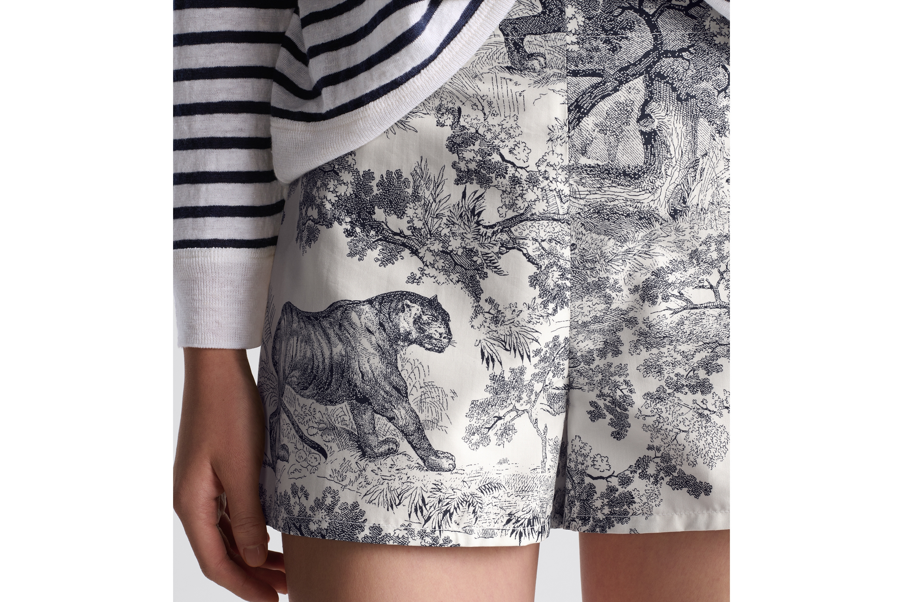 Korte broek uit de Dioriviera-lijn Wit en marineblauw poplin van katoen ...