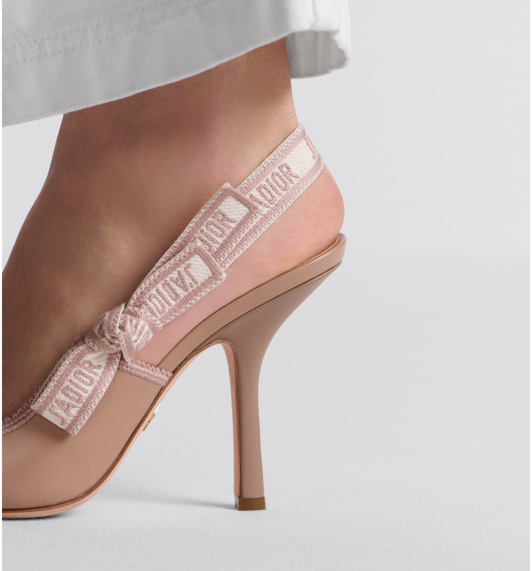 Décolleté slingback J'Adior Pelle di vitello color nude | DIOR
