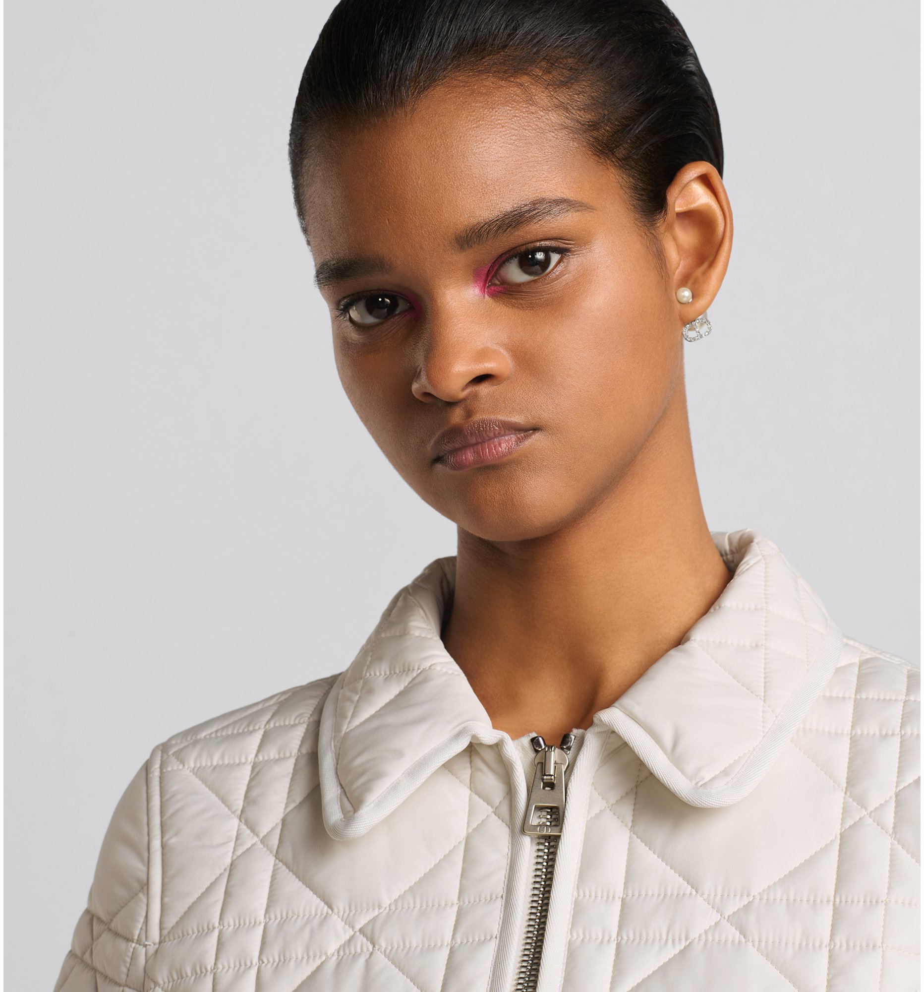 Dior Tribales Ohrringe Metall mit Silber-Finish und Kunstharzperlen in ...