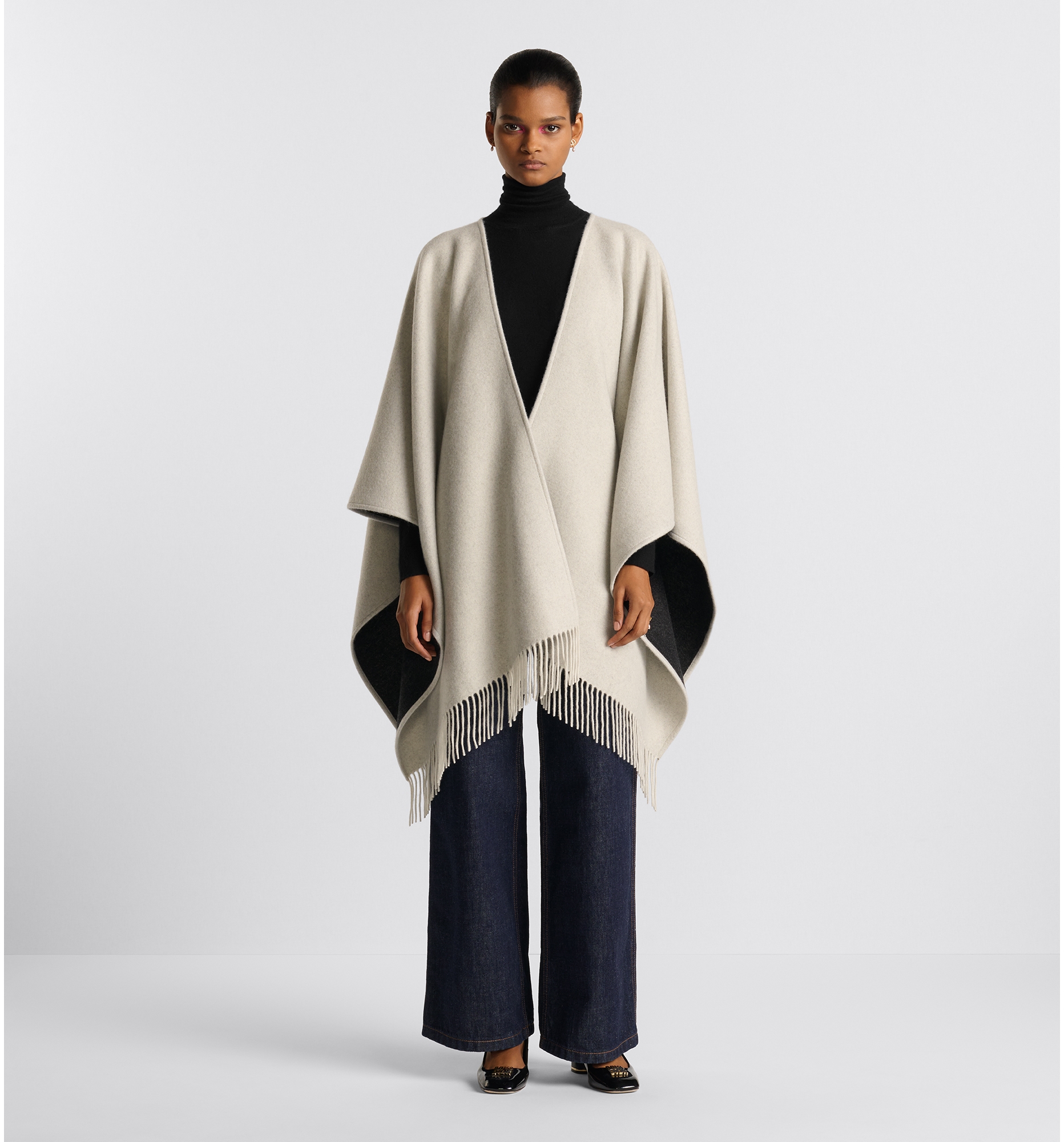 Miss Dior Graffiti Poncho Gray and Black Cashmere | DIOR