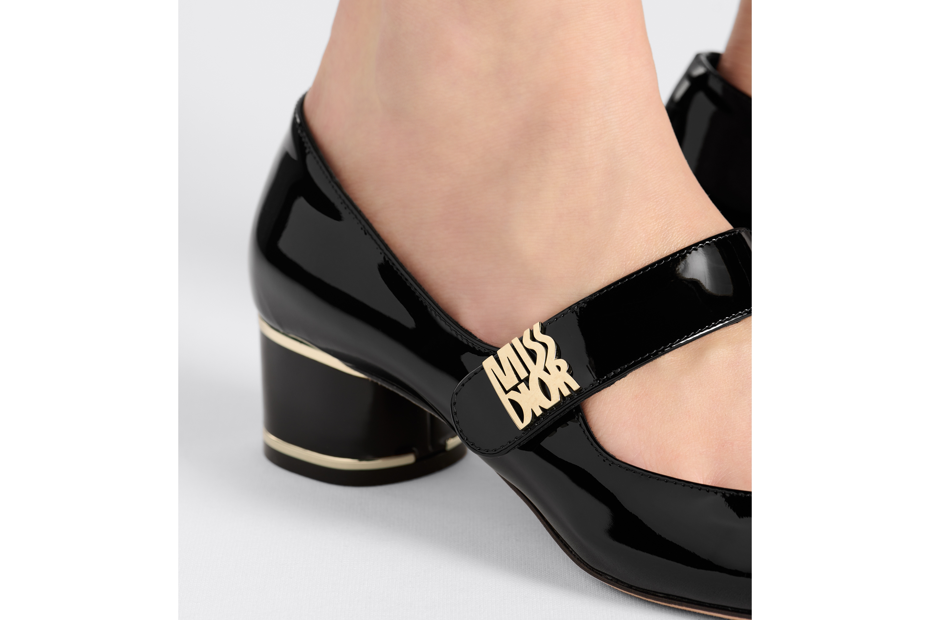 Escarpin Miss Dior Cuir de veau verni noir | DIOR