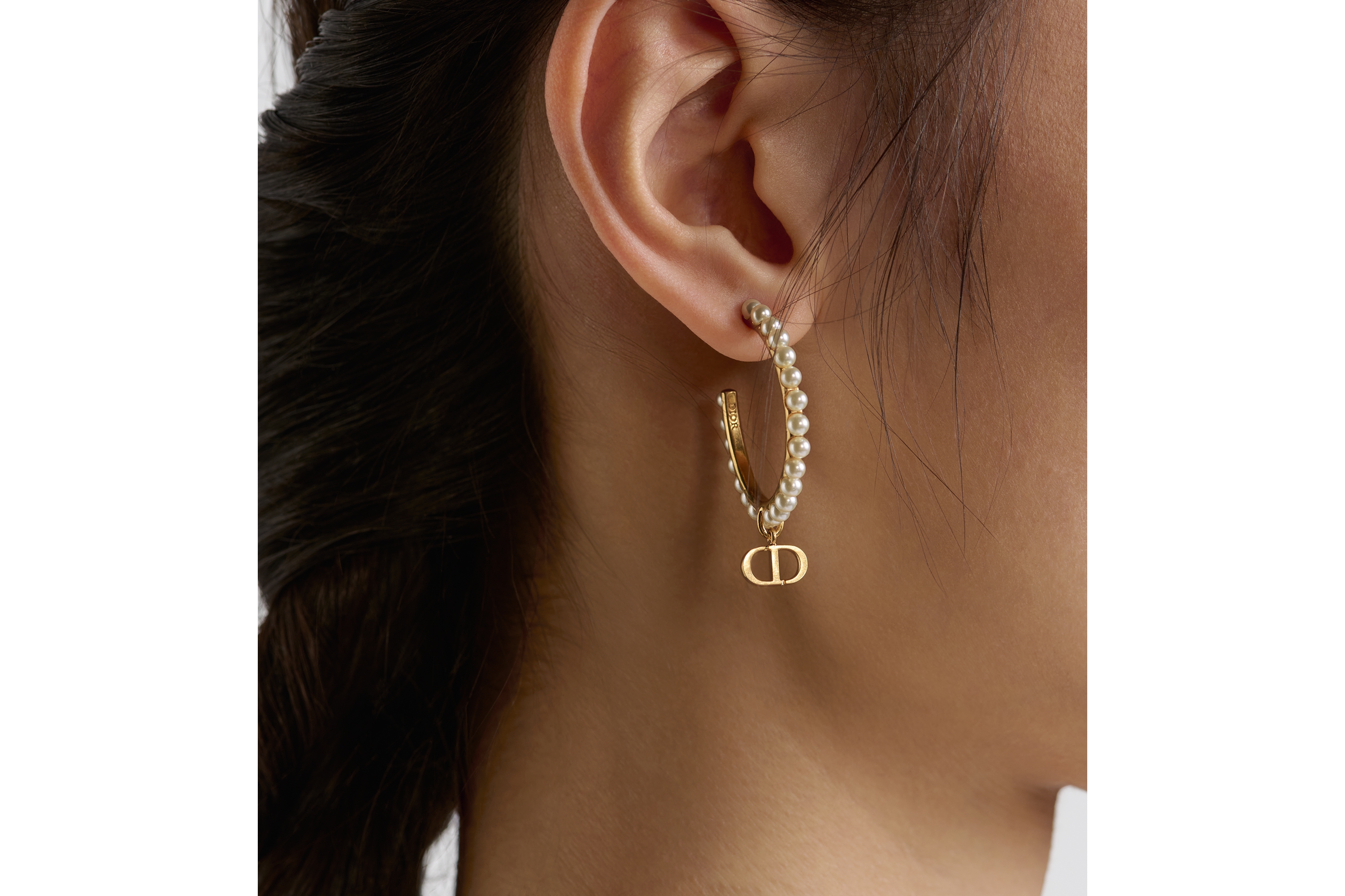 Petit CD Earrings Gold-Finish Metal with White Resin Pearls and Silver ...