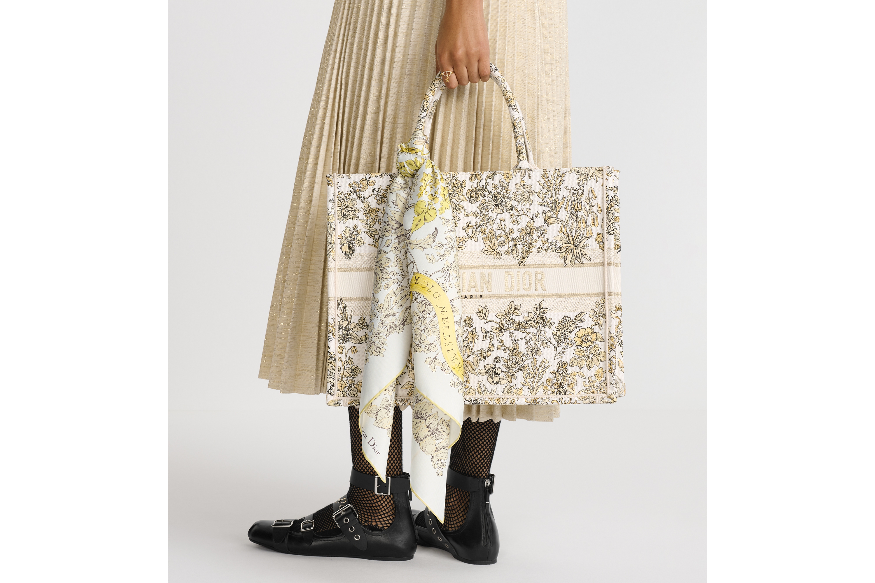 Foulard quadrato Dior Around the World 90 Twill di seta color avorio e ...