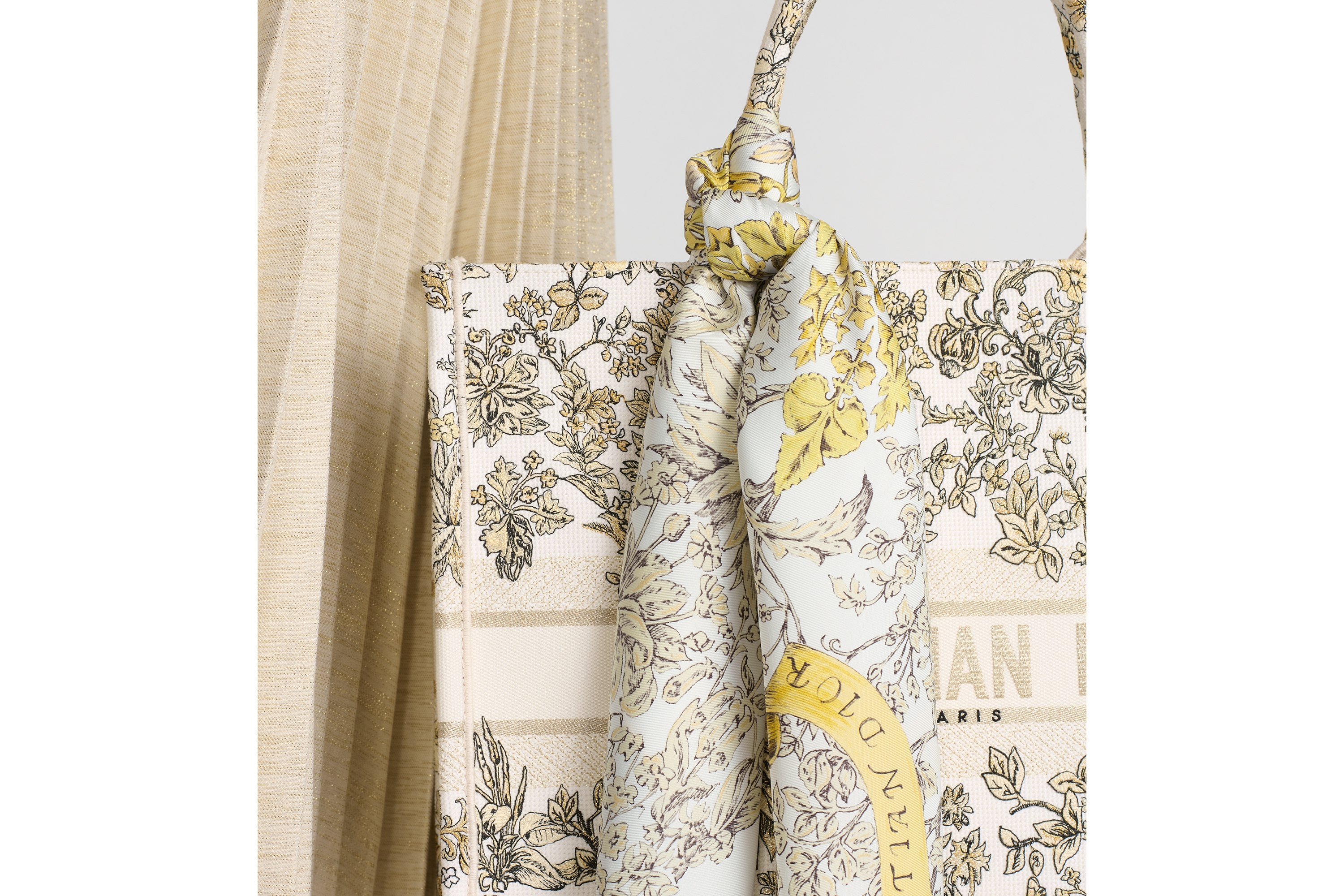 Dior Around the World 90 Square Scarf Ivory and Gold-Tone Silk Twill | DIOR