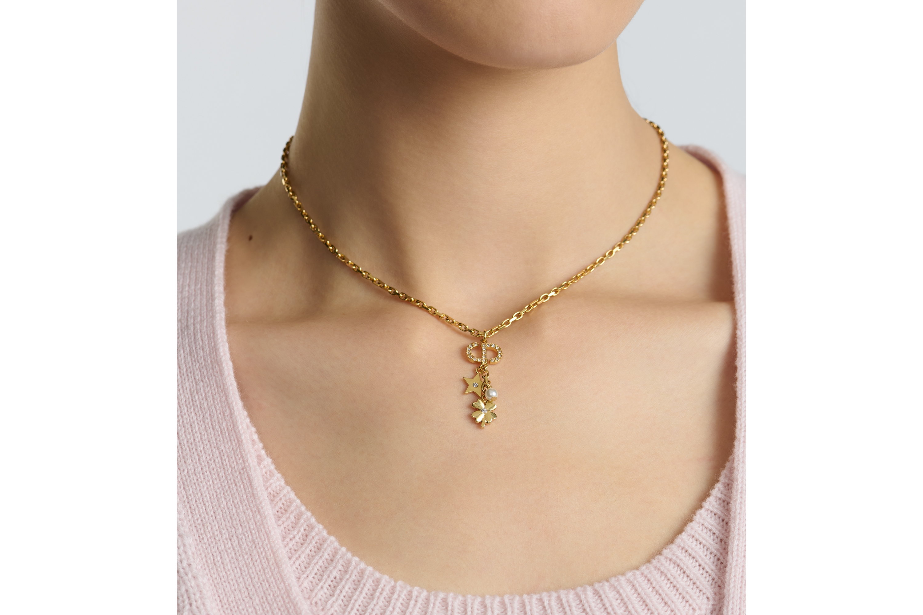 Collier Petit CD Lucky Charms Métal finition dorée, perle en résine ...