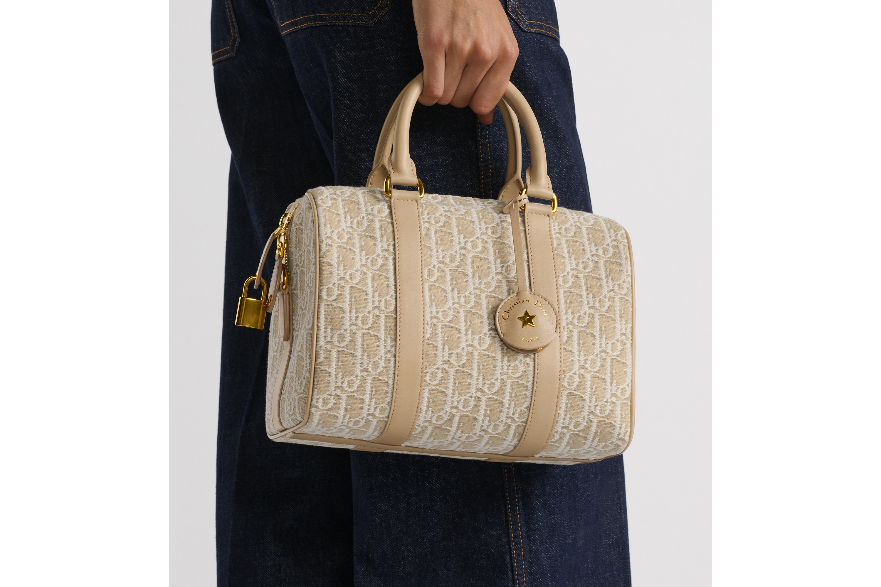 Dior Groove 25 Bag Natural Dior Oblique Jacquard | DIOR