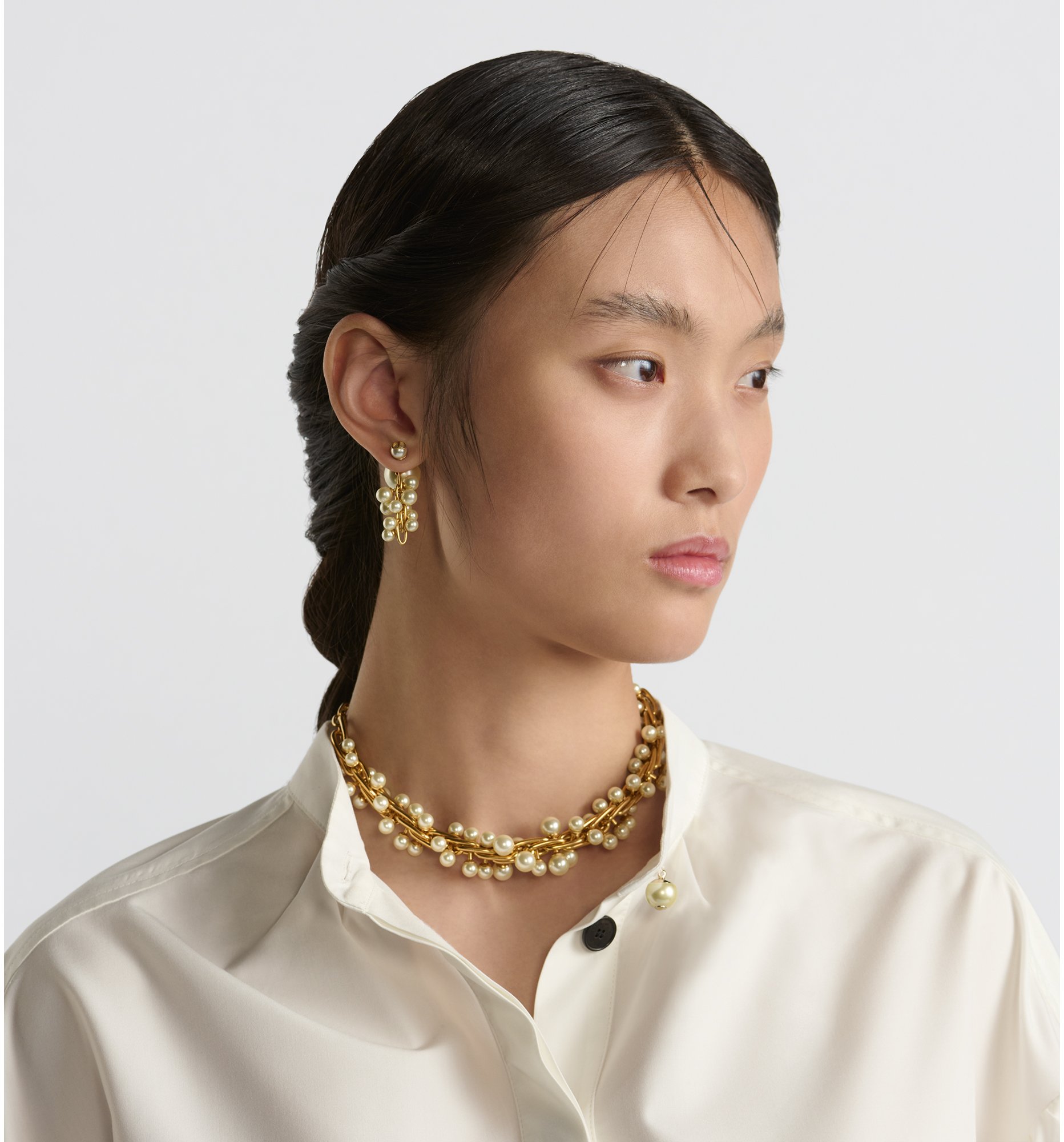 TorsaDior Choker Gold-Finish Metal and White Resin Pearls | DIOR