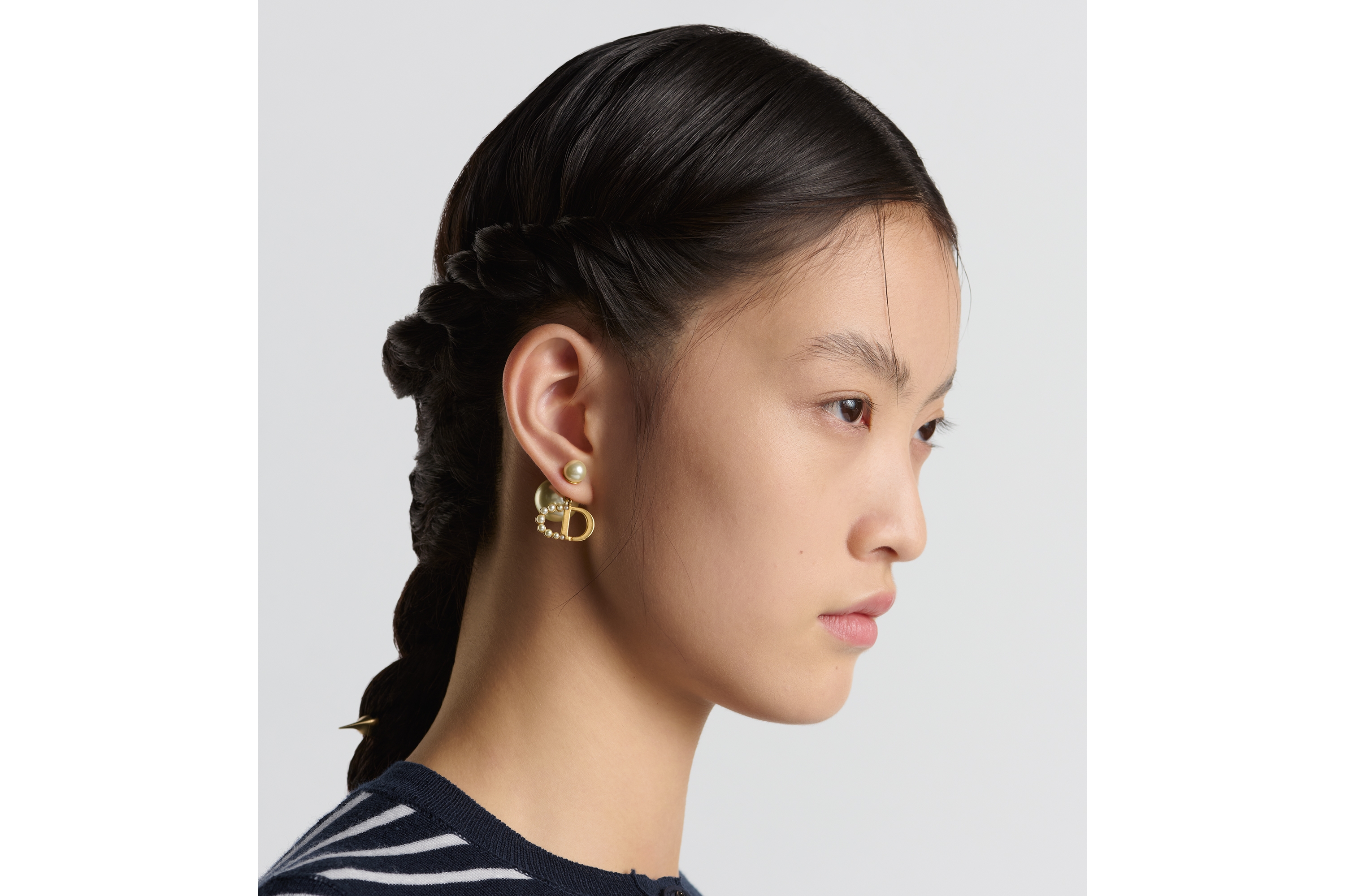 Dior Tribales Earrings Gold-Finish Metal and White Resin Pearls | DIOR