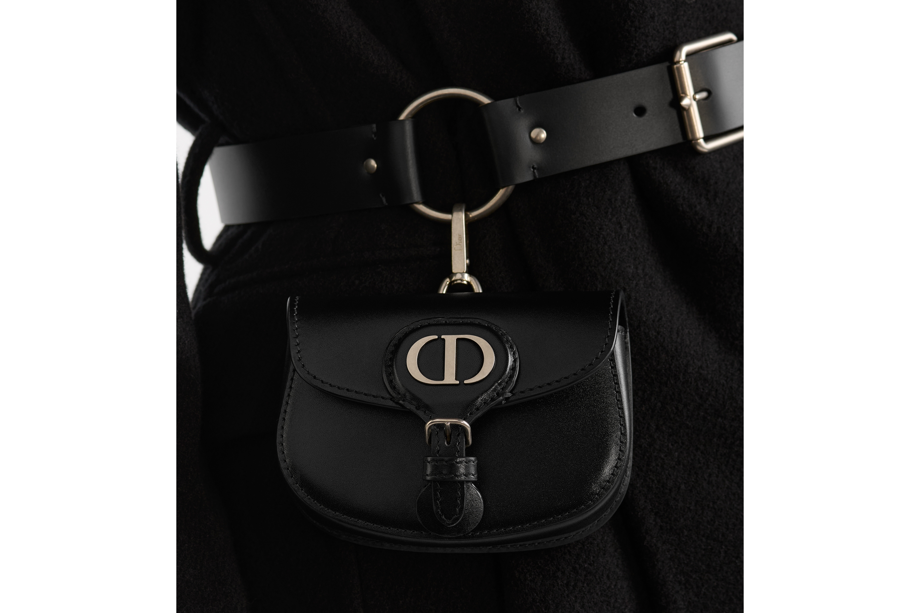 Dior Symbol Gürtel mit abnehmbarer Pouch Glattes Kalbsleder in Schwarz ...