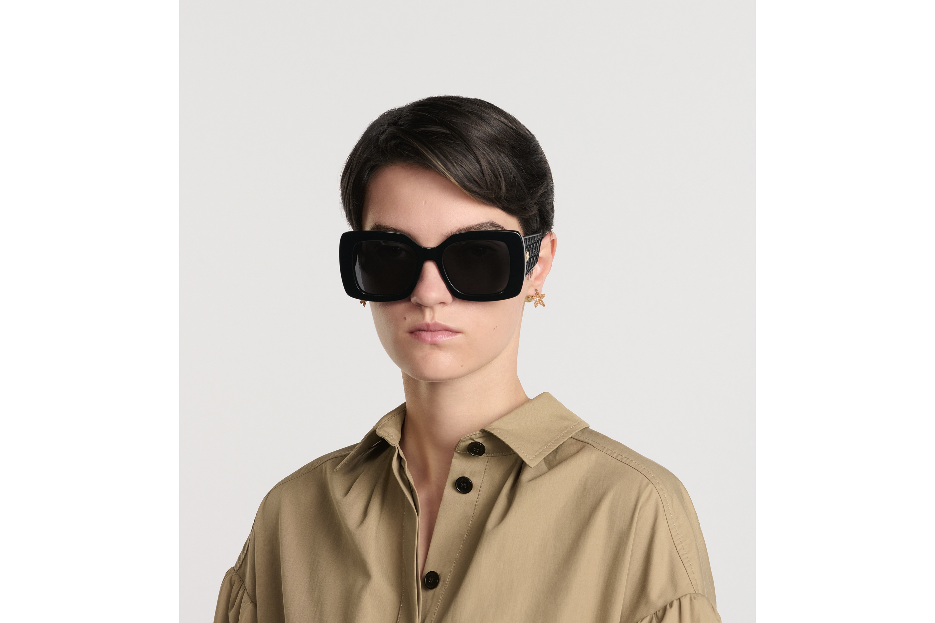 VeryDior S1F แว่นกันแดดทรงสี่เหลี่ยมจัตุรัสสีดํา | DIOR