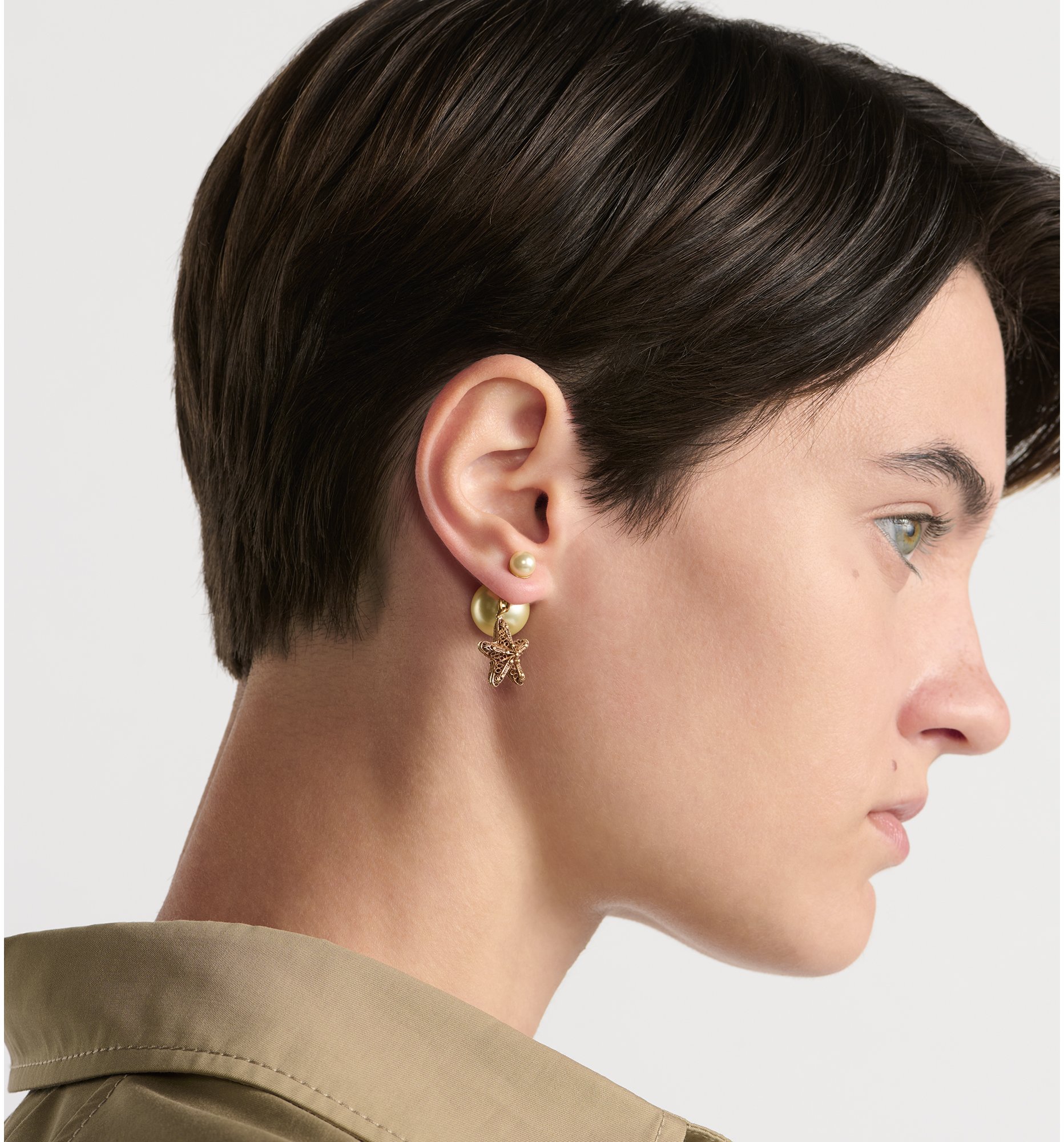 Dior Tribales Oorbellen Metaal Met Goudkleurige Afwerking En Witte