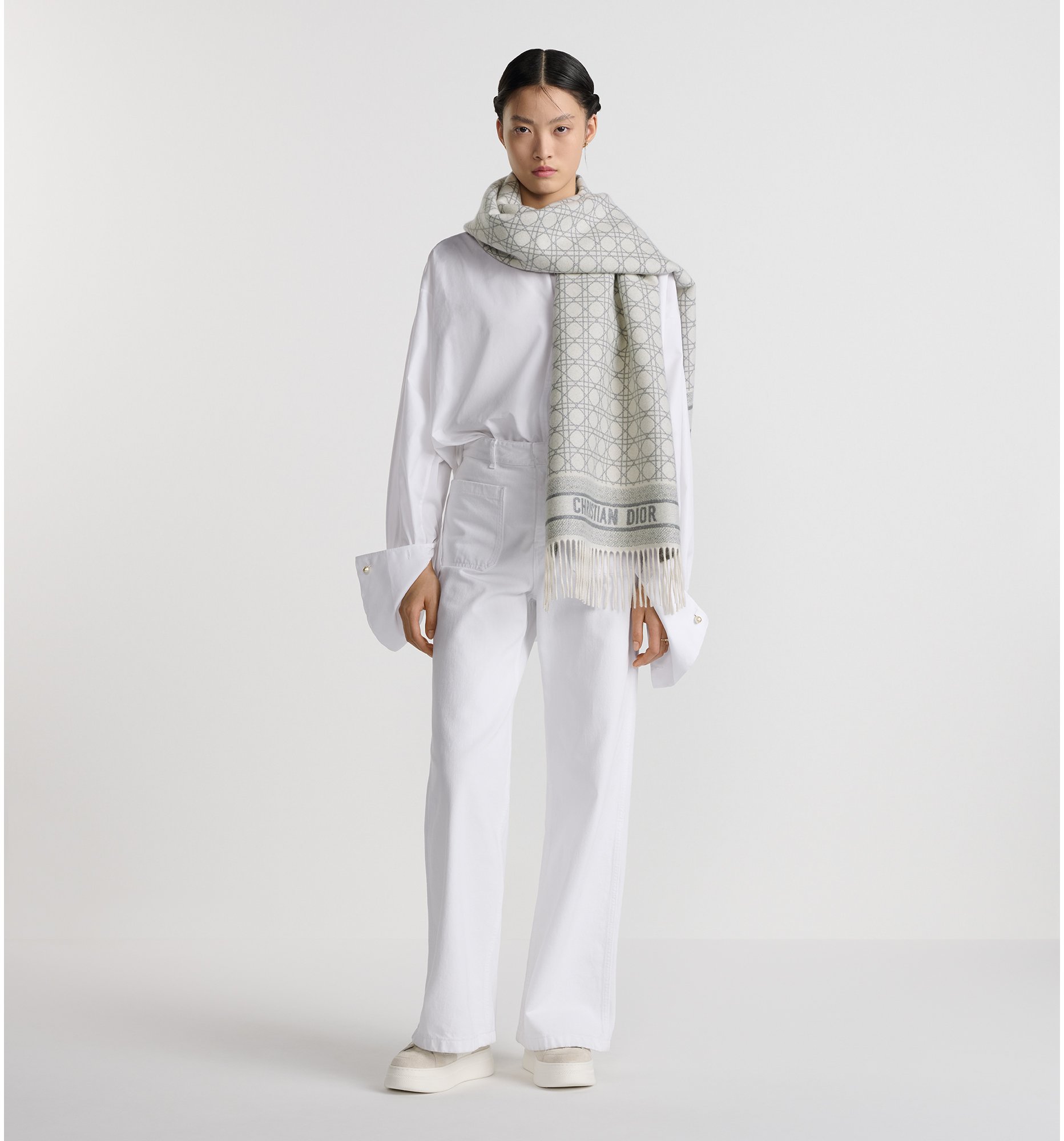 Cannage Scarf Cashmere Blend and Silver-Tone Metallic Thread | DIOR