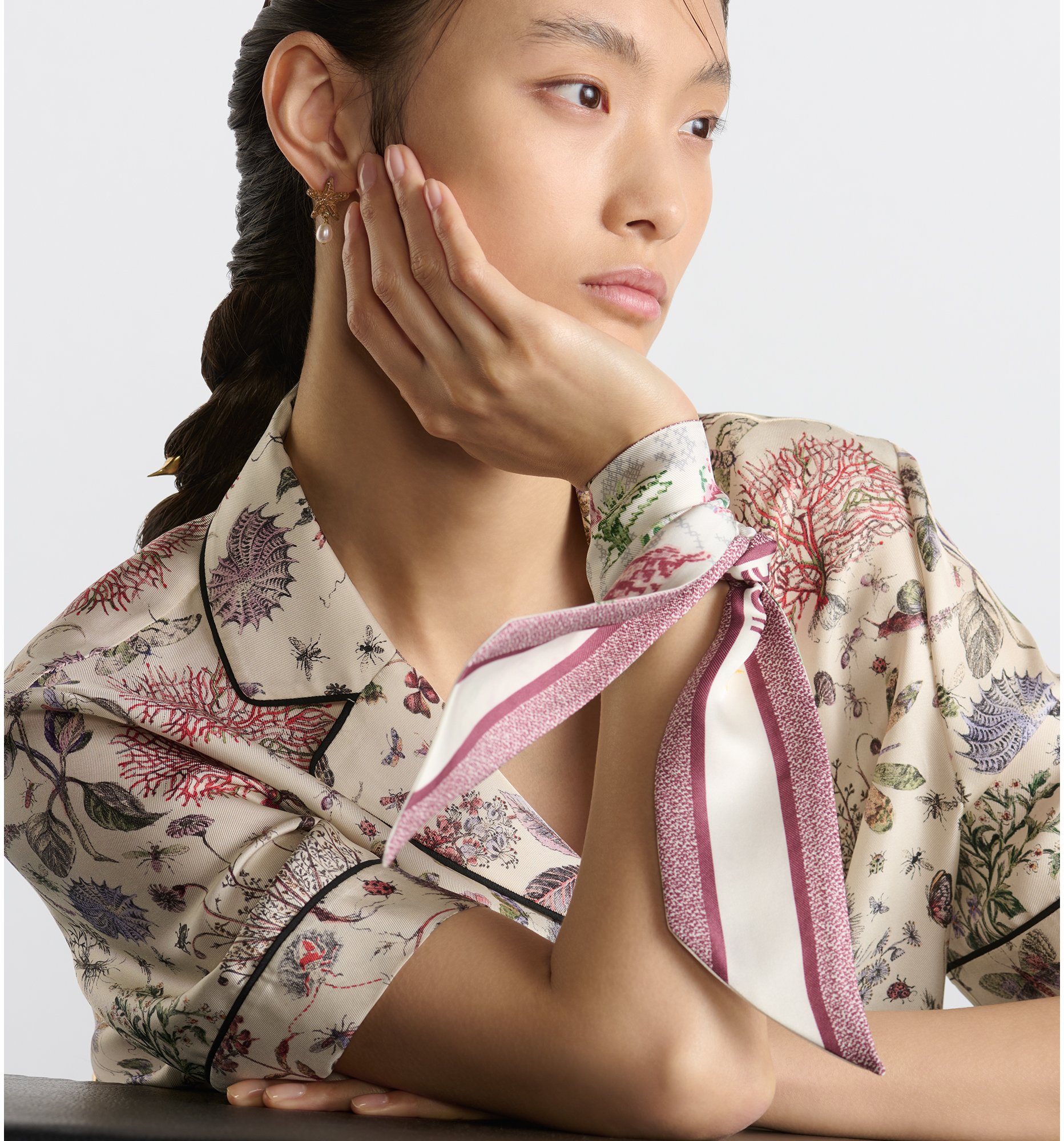 Mitzah Christian Dior 1947 Zodiac Toro Twill di seta color avorio e bordeaux multicolore | DIOR