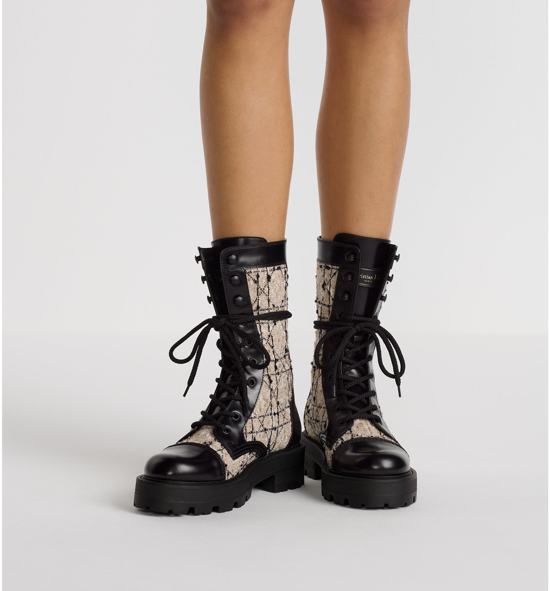 D-Unit Ankle Boot Black Calfskin with Beige and Black Cannage Tweed | DIOR