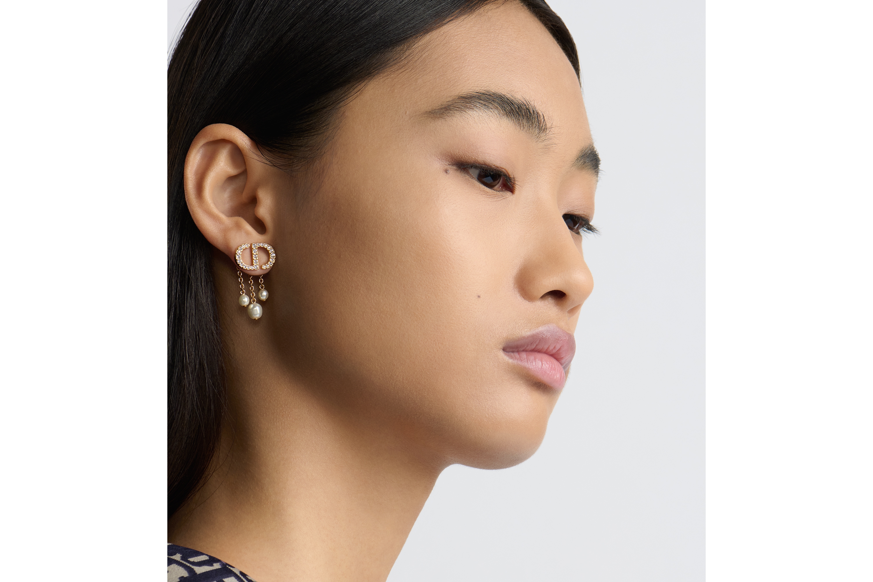 Petit CD Earrings Gold-Finish Metal, White Resin Pearls and White ...