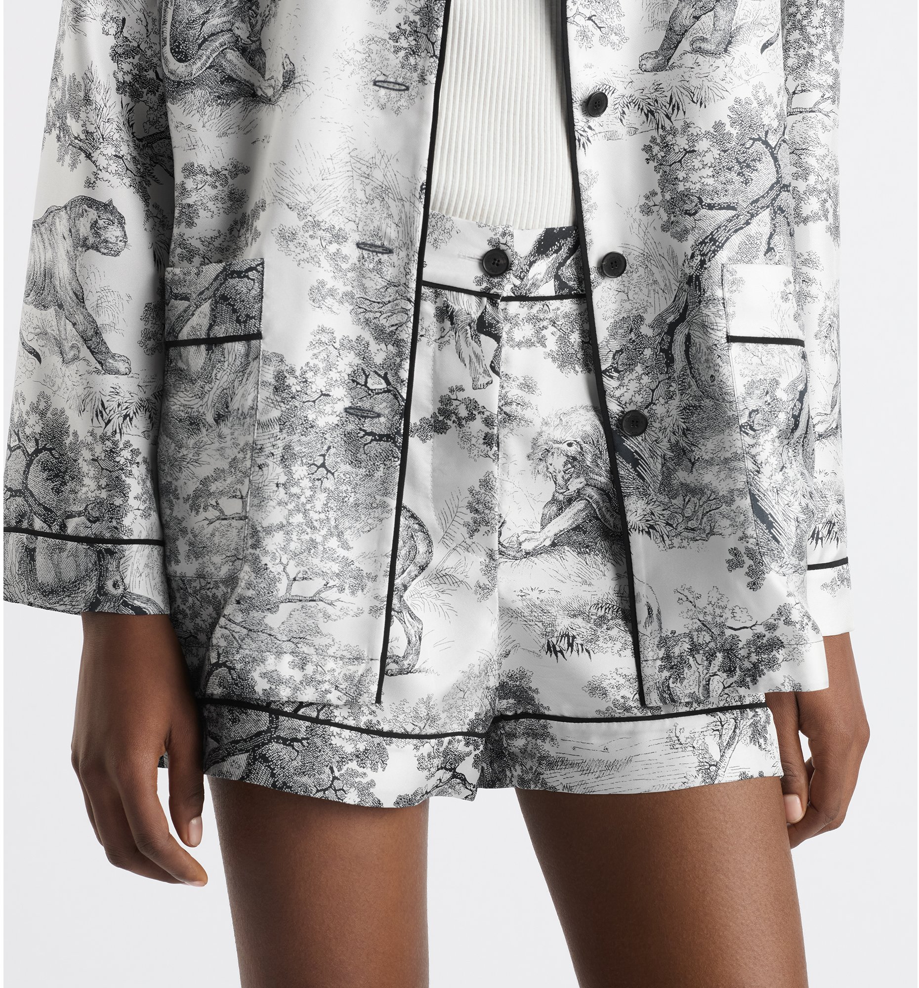 Dior Chez Moi Shorts White and Navy Blue Toile de Jouy Silk Twill | DIOR