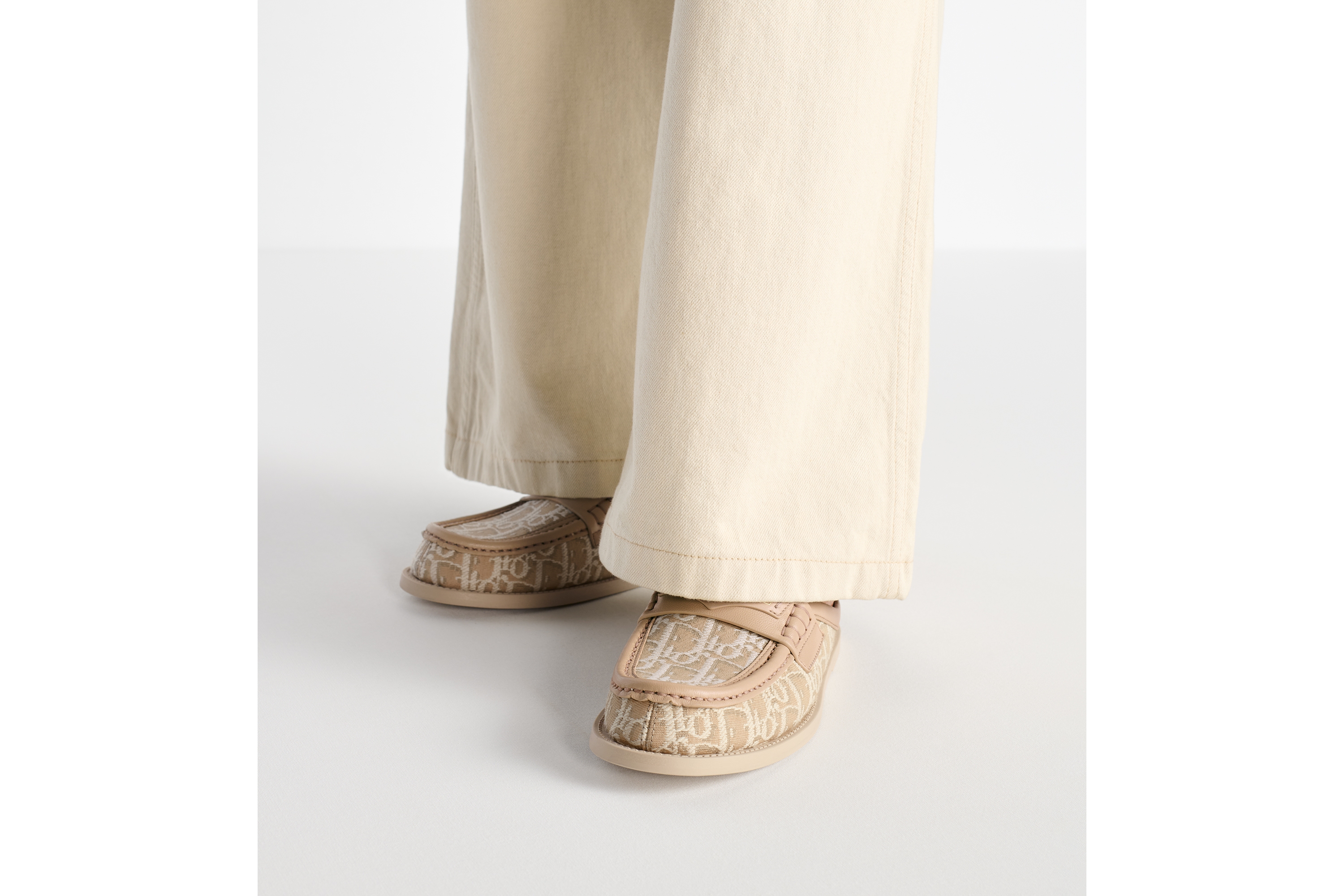 Mule Dior Boy Algodón beige bordado con el motivo Dior Oblique y ...