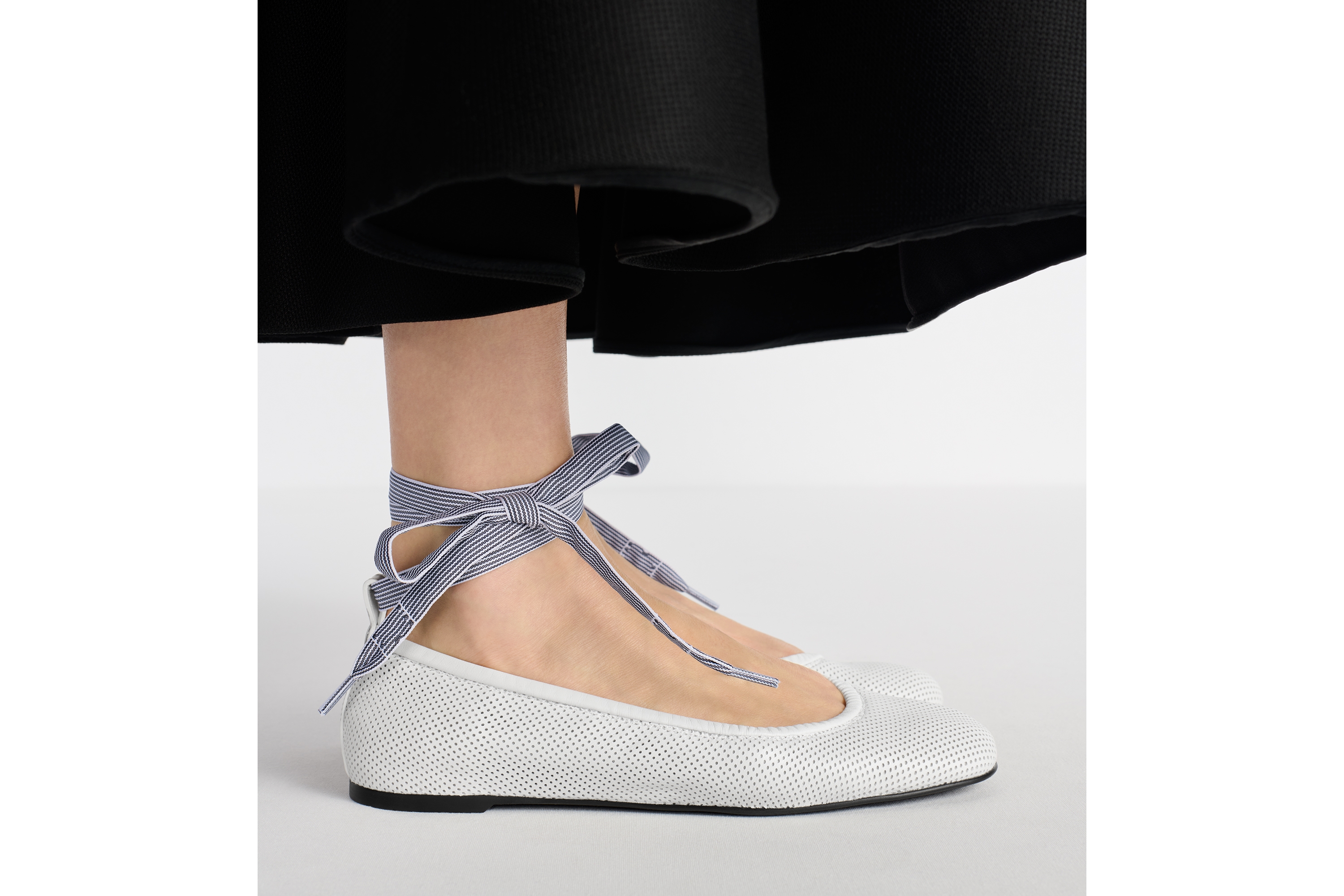 D-Journey Lace-Up Ballet Flat White Perforated Supple Lambskin | DIOR