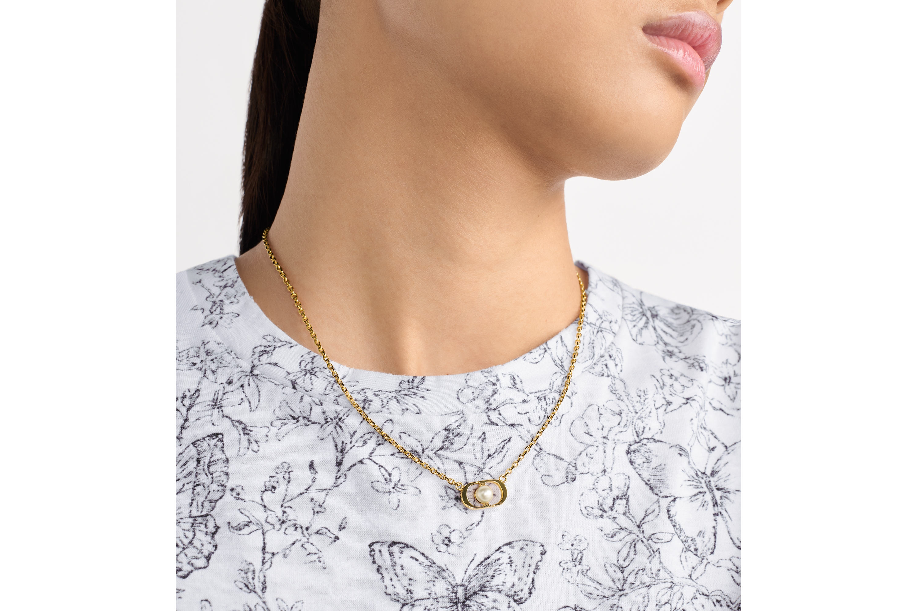 Petit CD Jolie Necklace Gold-Finish Metal and White Resin Pearl | DIOR