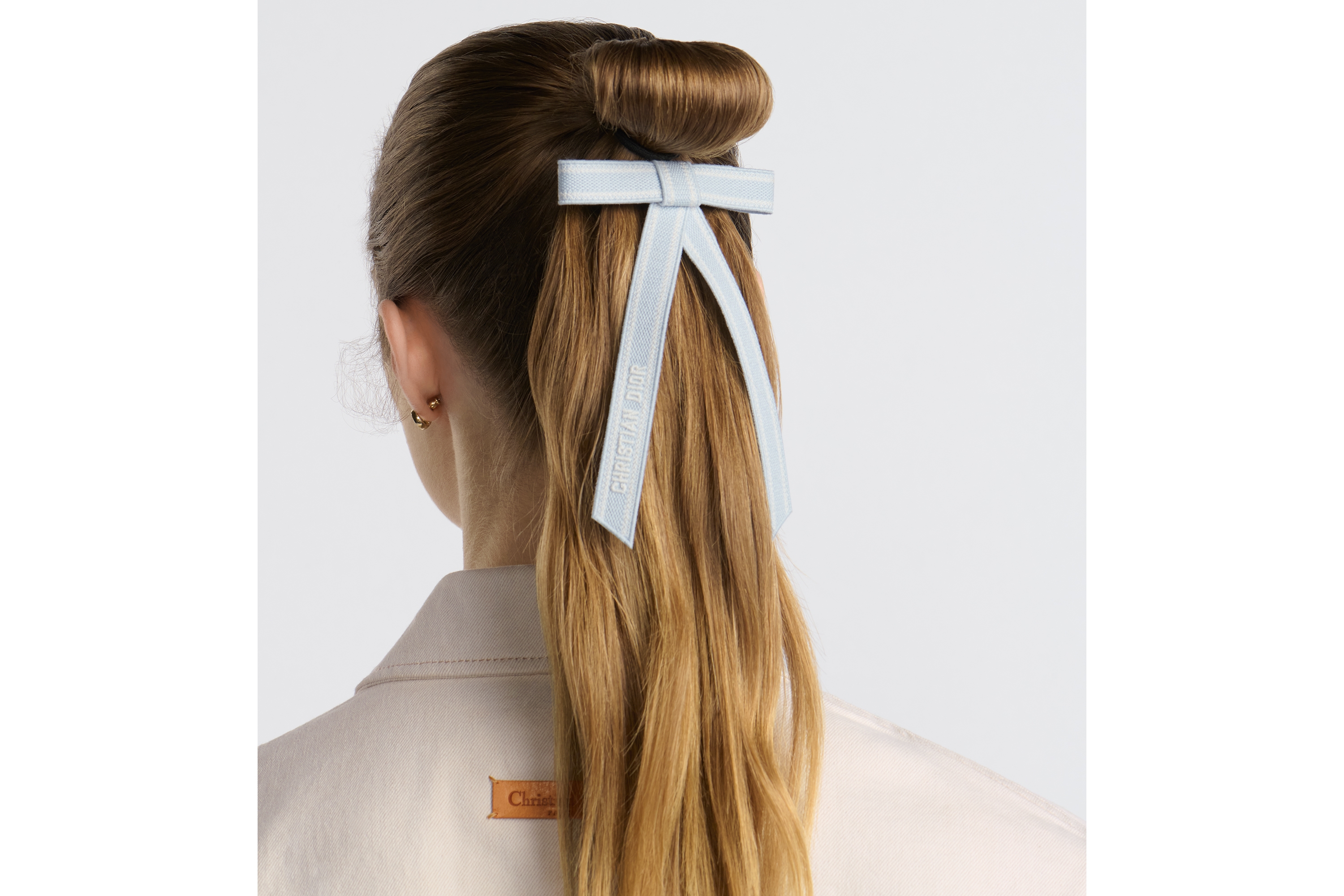 Christian Dior Embroidered Dior Twist Bow Blue and White Embroidery | DIOR