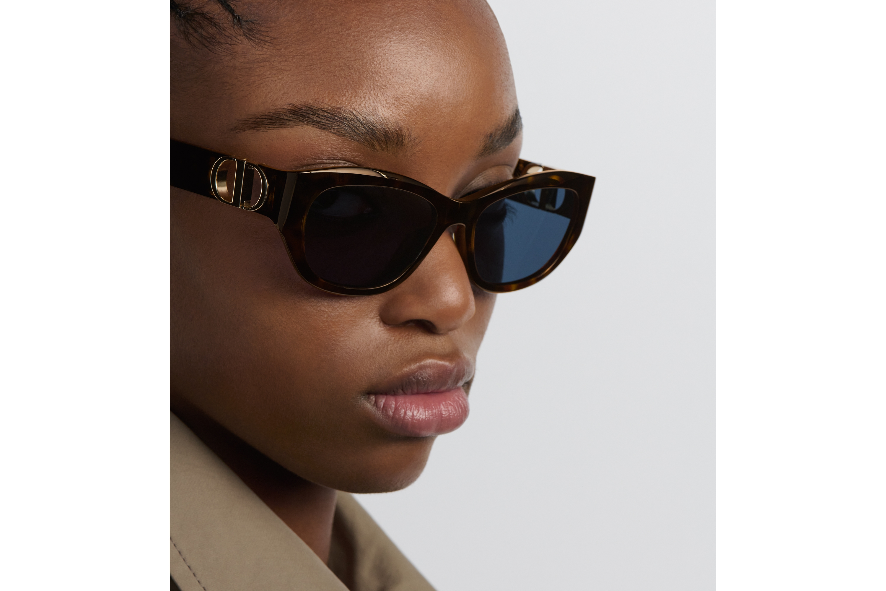 30Montaigne B5U Deep Brown Tortoiseshell-Effect Butterfly Sunglasses | DIOR