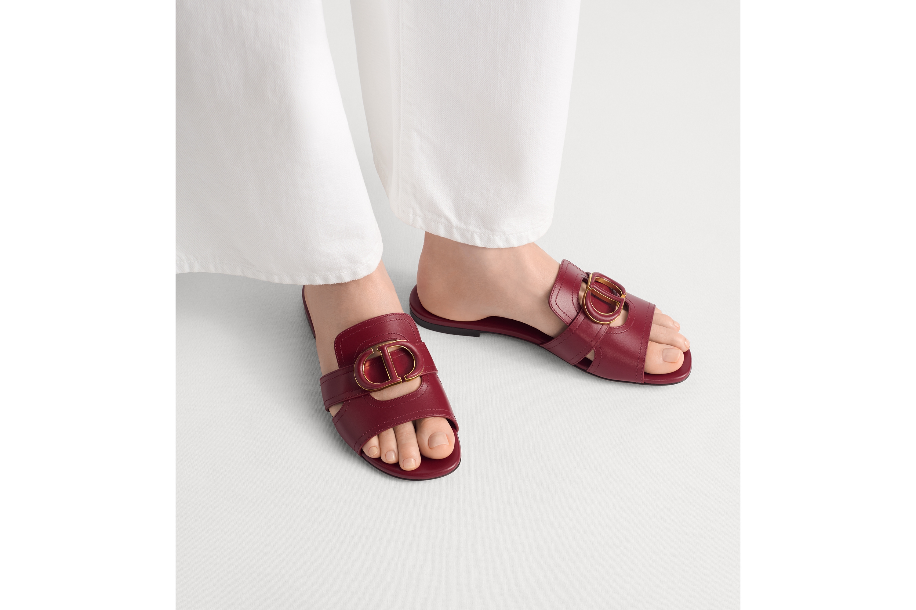 30 Montaigne Slide Ruby Red Calfskin | DIOR