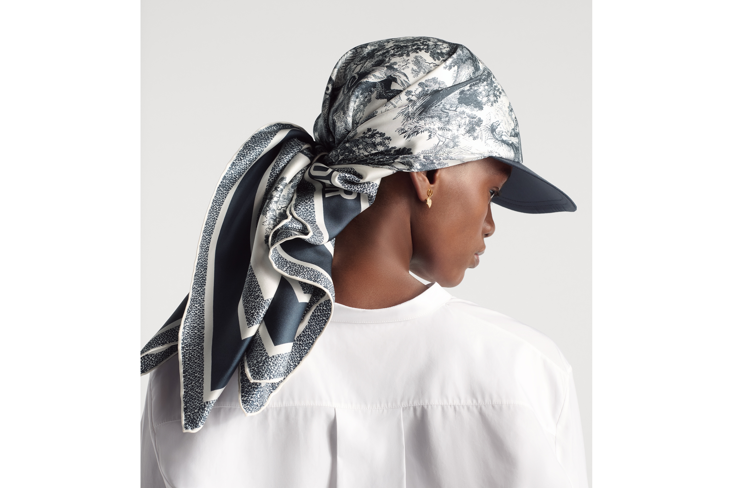 Dioriviera D-Nomad Cap White and Navy Blue Cotton and Silk Twill | DIOR