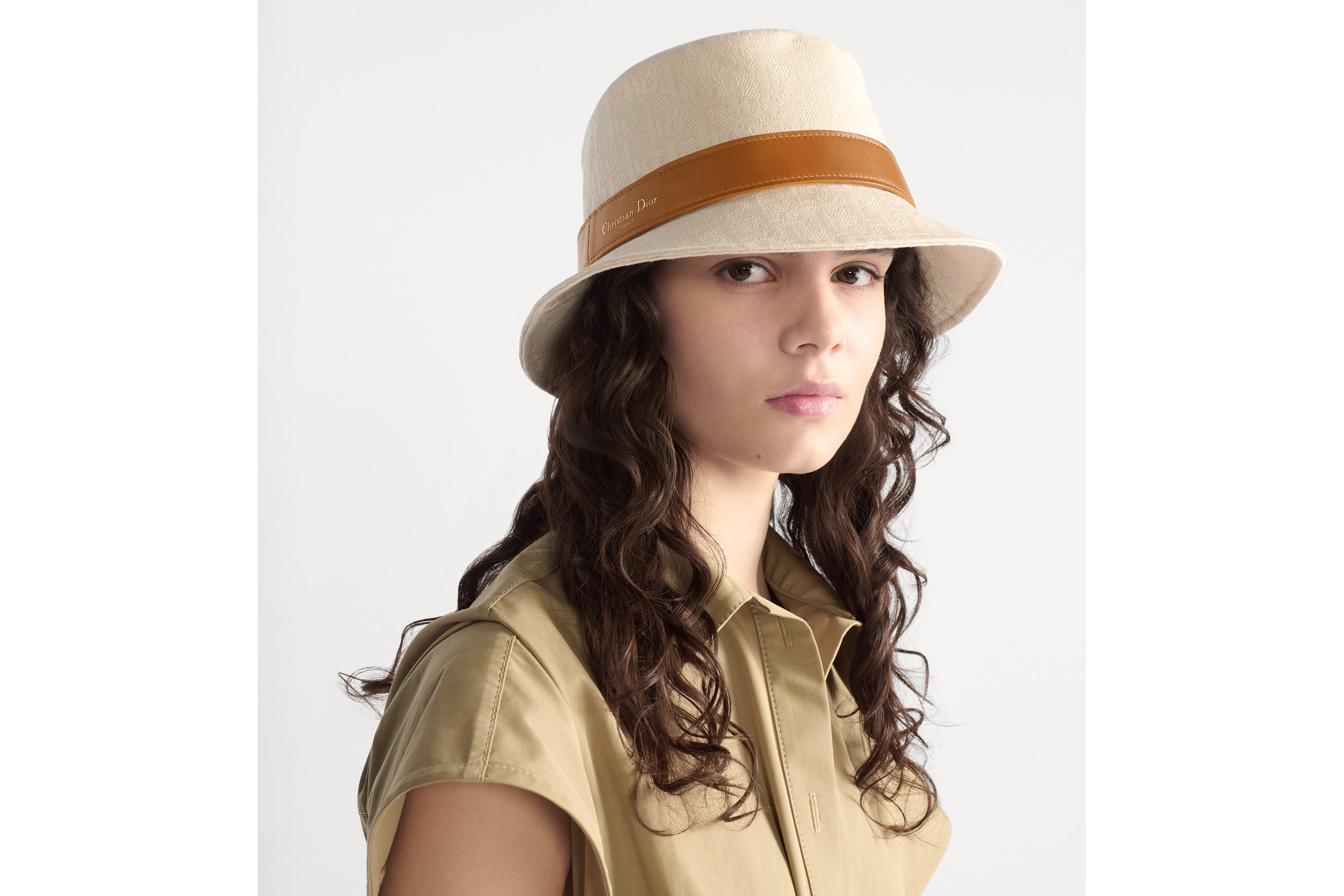 Teddy-D Dior Oblique Small Brim Bucket Hat Beige Jacquard with Camel Smooth Lambskin Band | DIOR