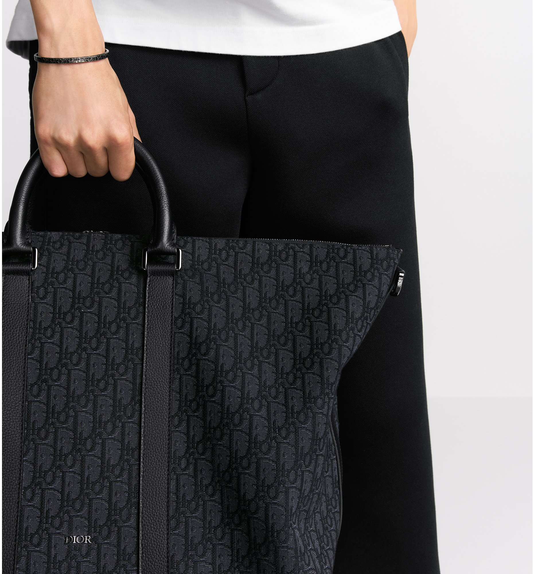 Weekender 40 Jacquard Dior Oblique e pelle di vitello granulata neri | DIOR