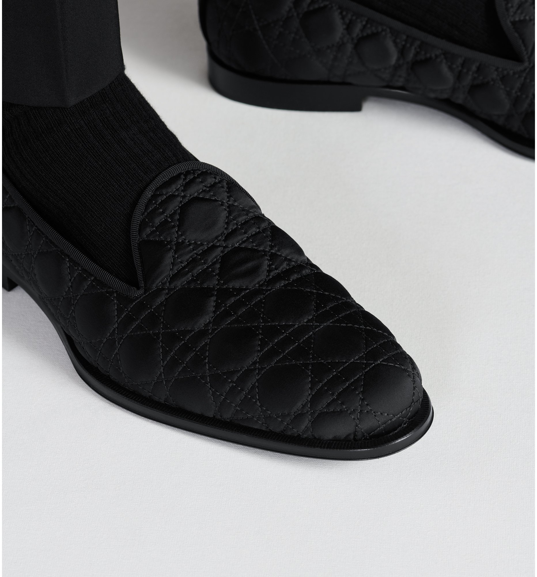 Dior Timeless Loafer Nylon mit Kumo Cannage Satin-Finish in Schwarz | DIOR