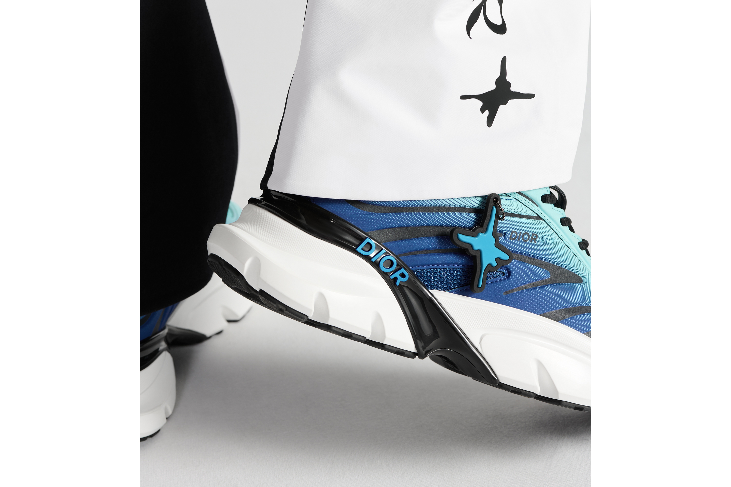 DIOR AND LEWIS HAMILTON B44 Blade Sneaker – LIMITED AND NUMBERED ...