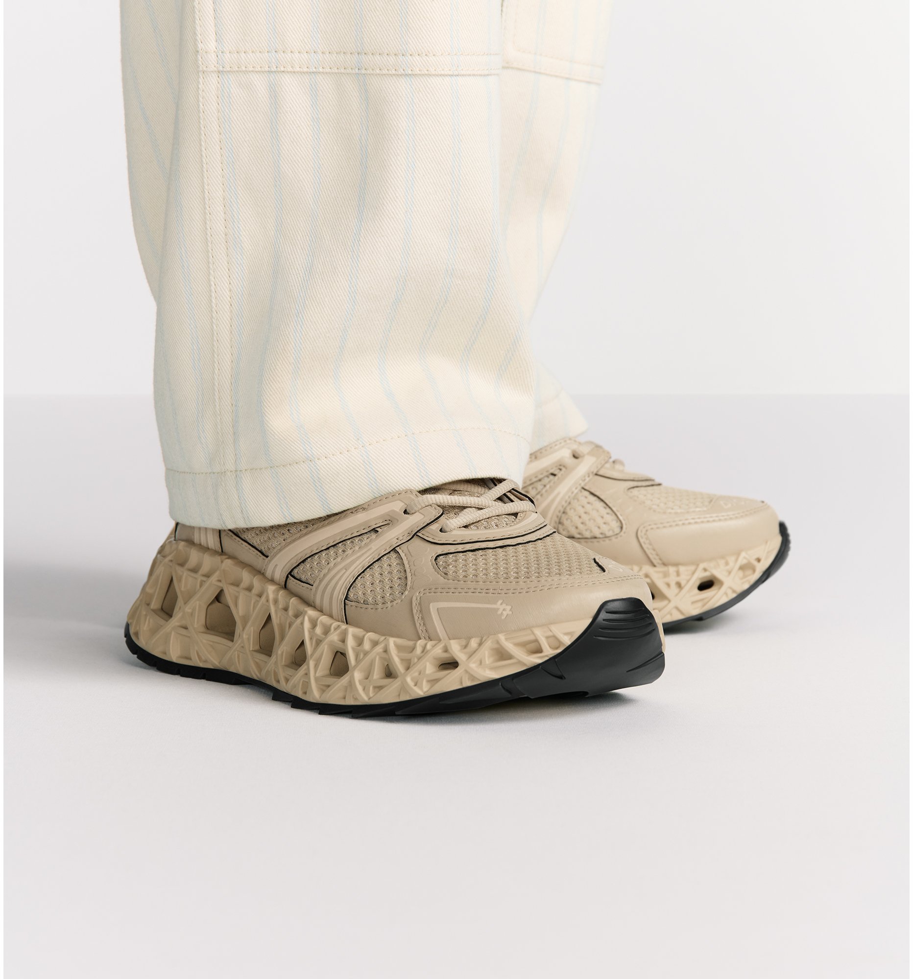 B35 NXXT Sneaker Beige Technical Fabric and Beige Technical Mesh | DIOR