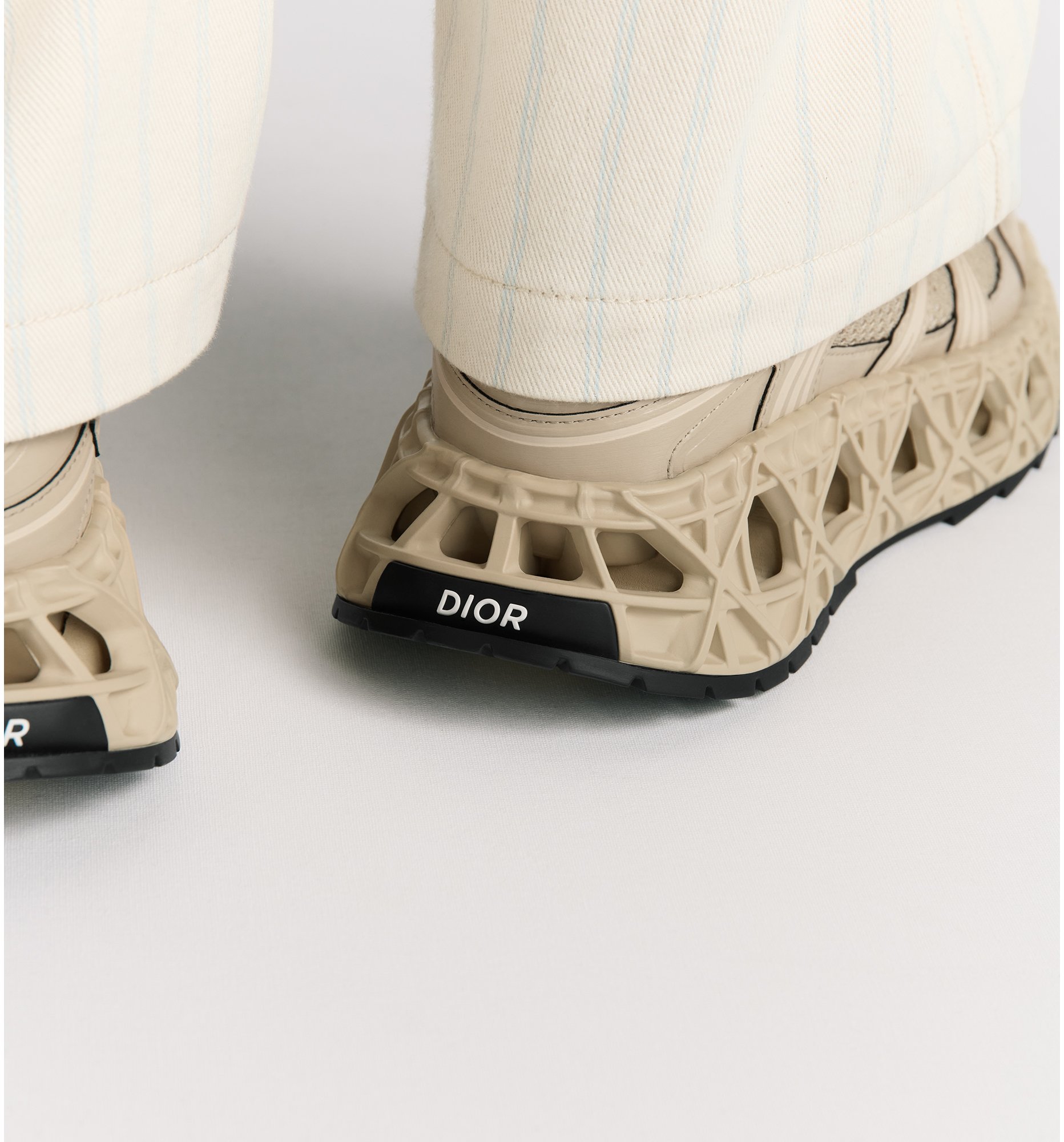 B35 NXXT Sneaker Beige Technical Fabric and Beige Technical Mesh | DIOR
