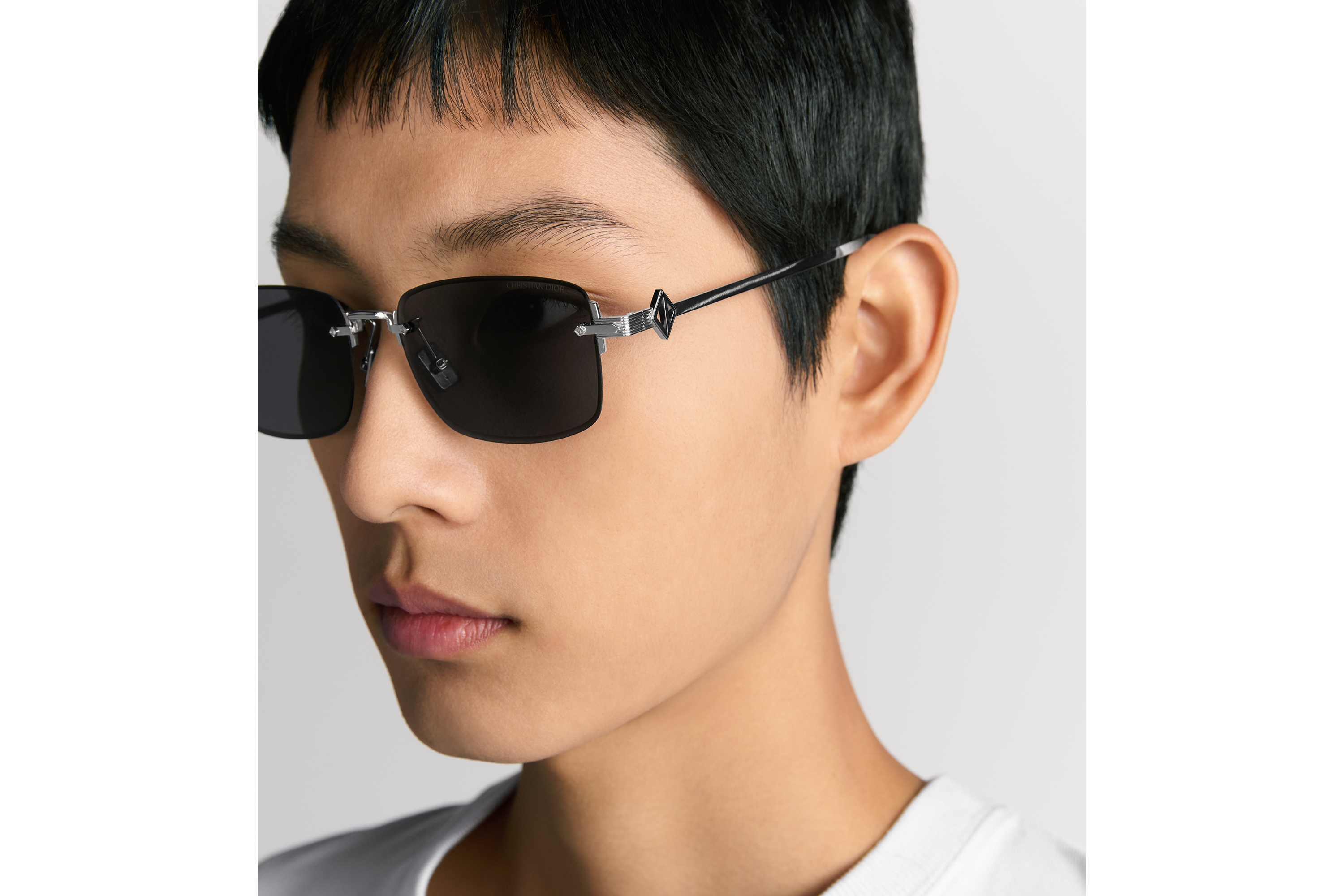 CD Diamond S11F แว่นตากันแดดทรงสี่เหลี่ยมผืนผ้าสีเทา | DIOR