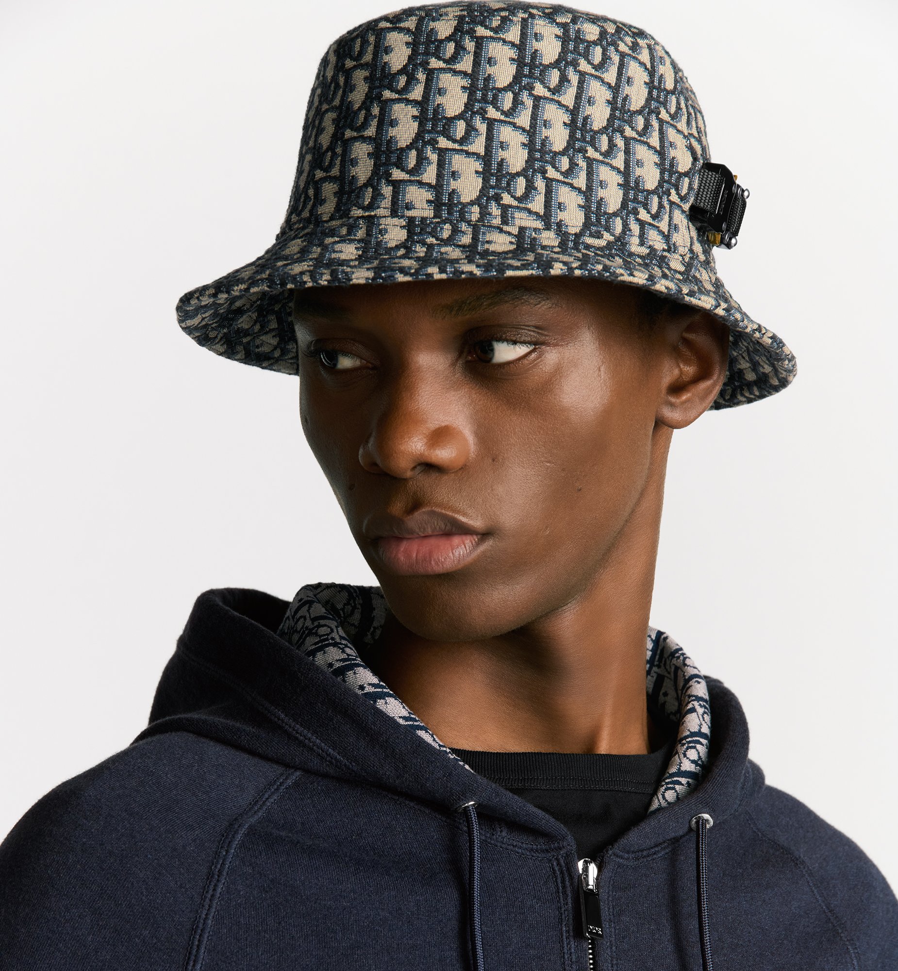 Dior Oblique Bucket Hat Navy Blue and Beige Blended Cotton Dior Oblique Bucket Hat Navy Blue and Beige Blended Cotton