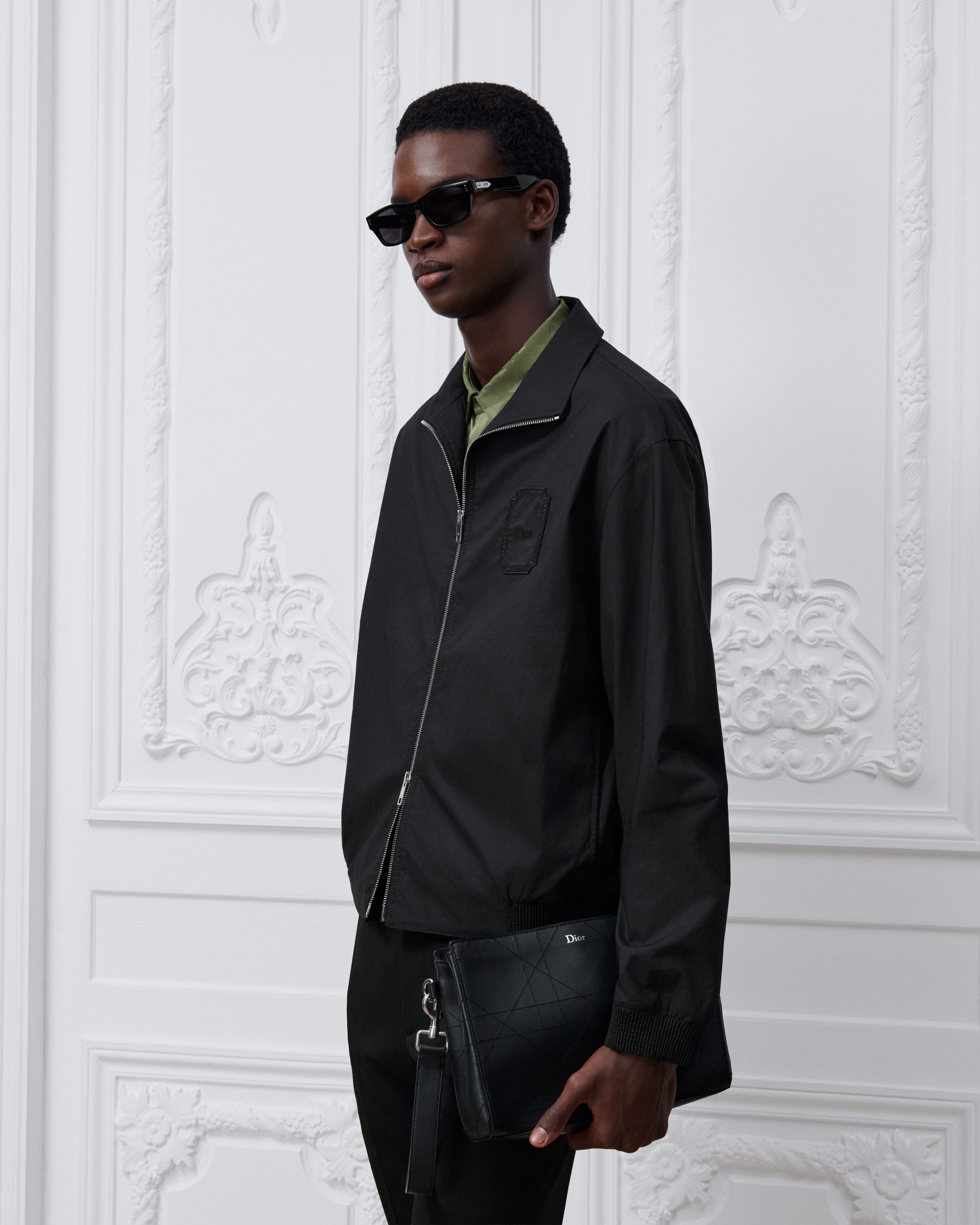 A5 Triangle Pouch Black Cannage Calfskin | DIOR