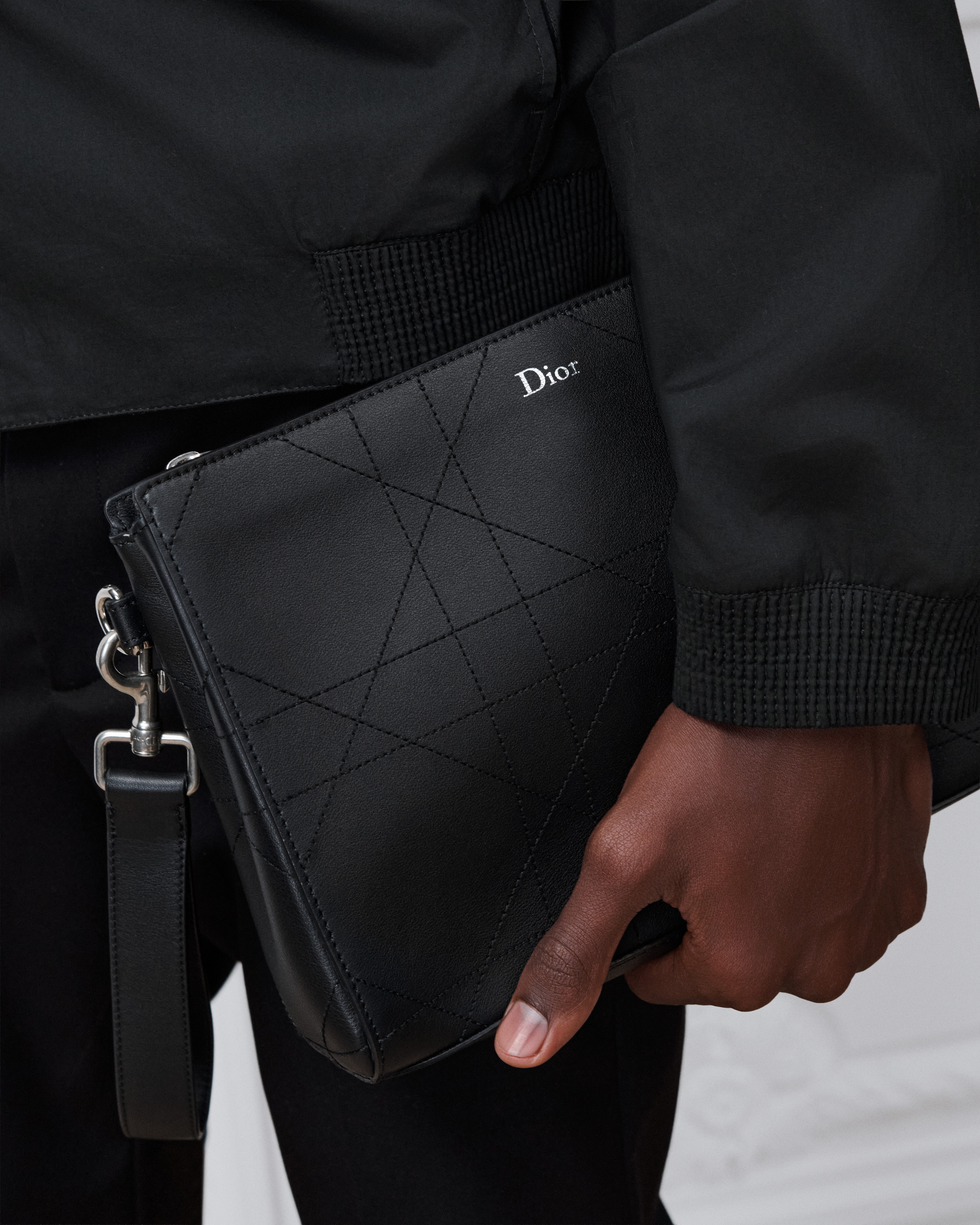A5 Triangle Pouch Black Cannage Calfskin | DIOR