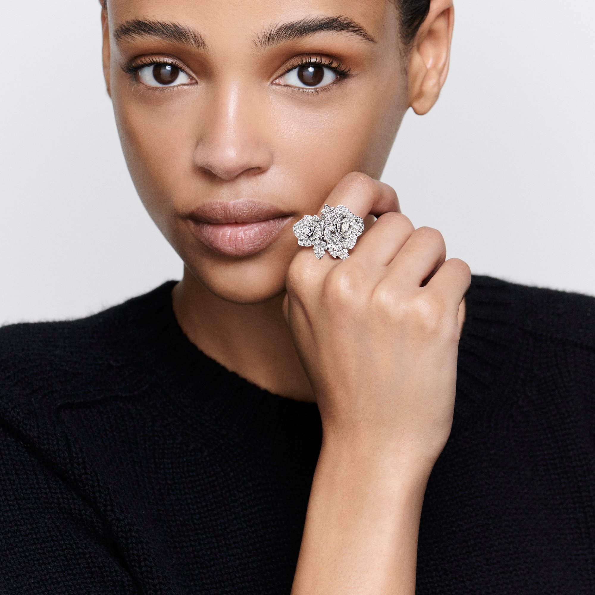 Rose Dior Bagatelle Double Ring White Gold and Diamonds | DIOR